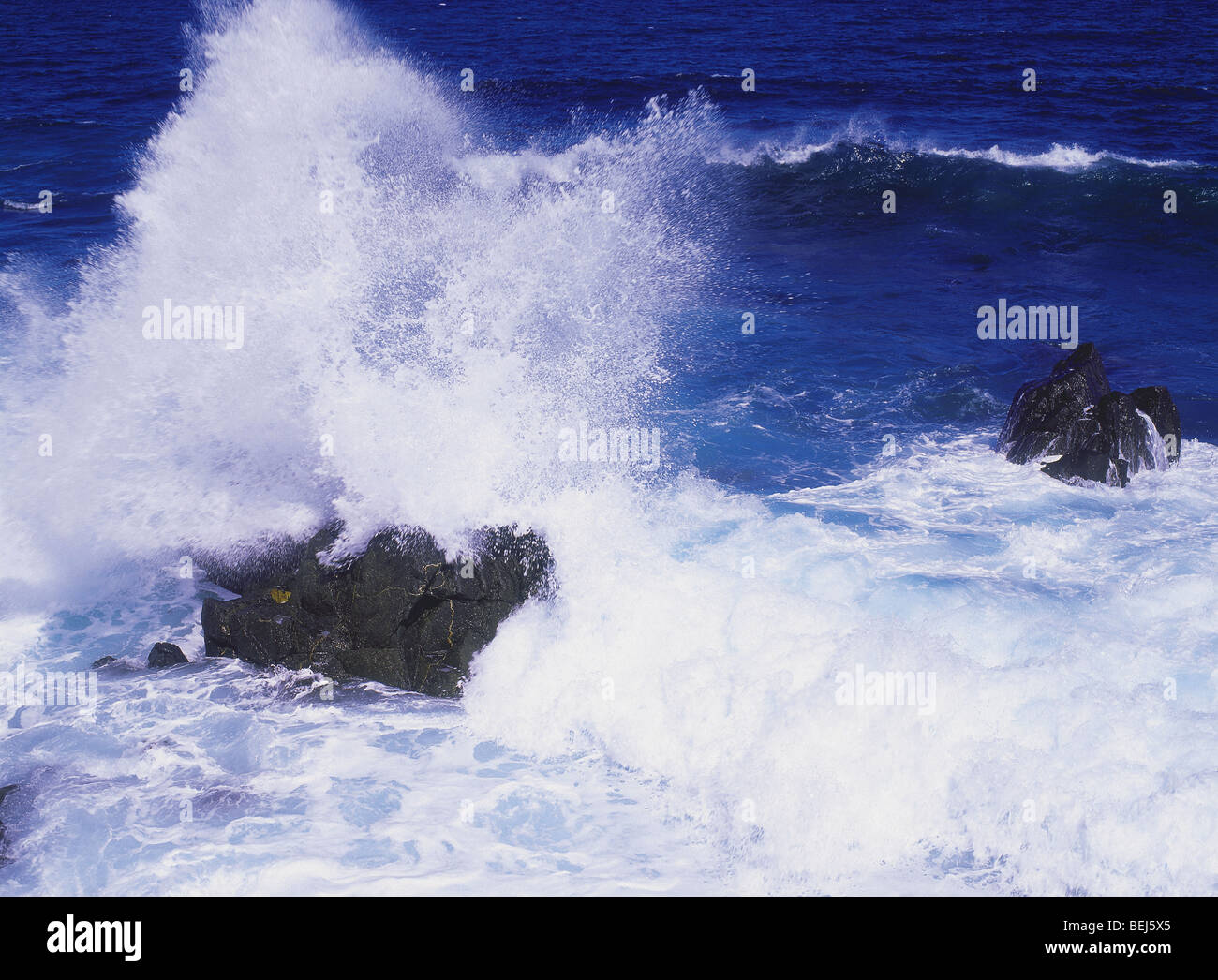 Waves Smashing Against Rocks High Resolution Stock Photography and ...