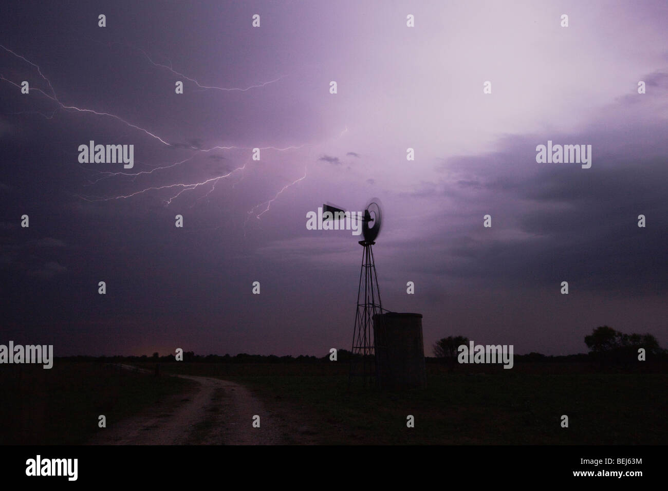 Wind mill with lightning, Sinton, Corpus Christi, Coastal Bend, Texas ...