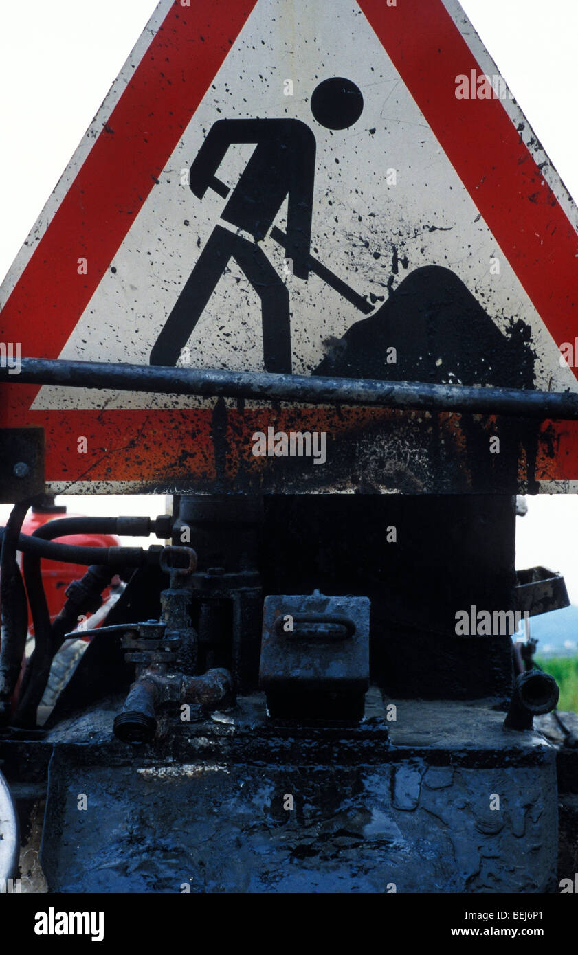 Tarmac machine hi-res stock photography and images - Alamy