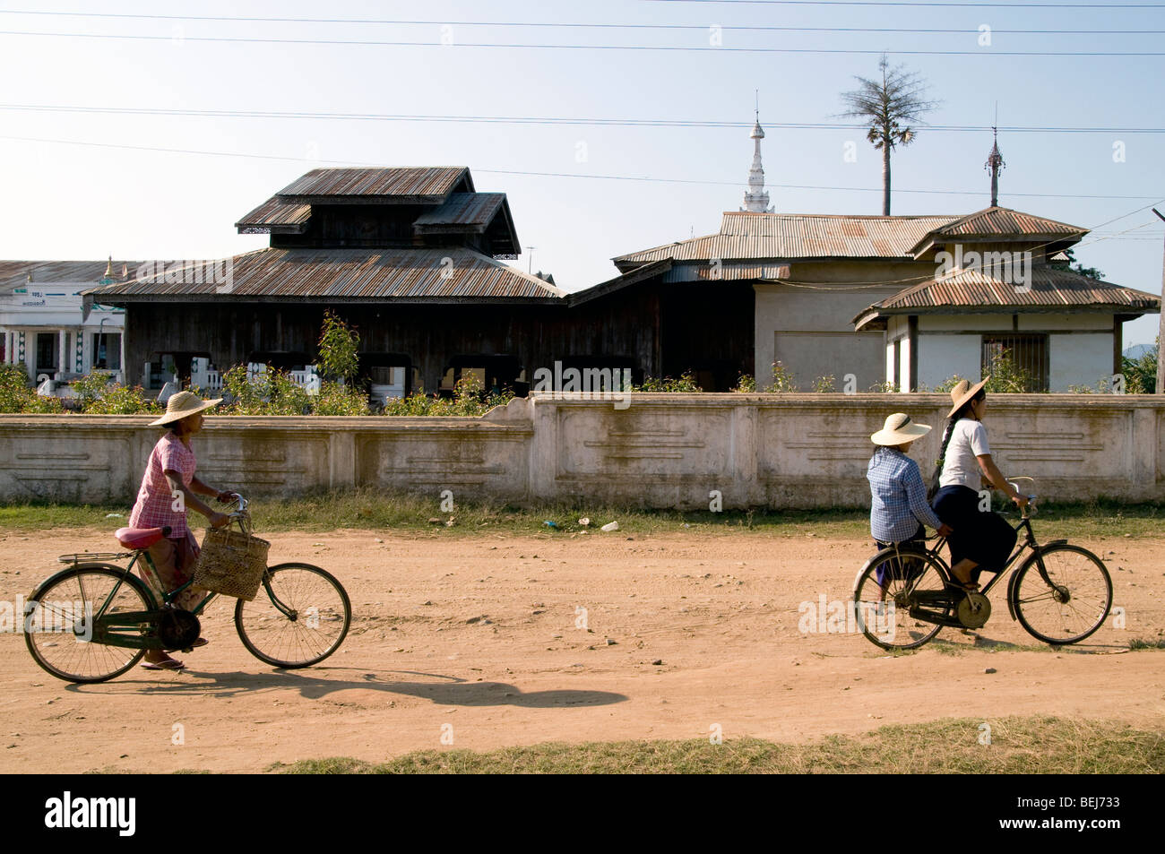 British colonial architecture burma hi-res stock photography and images ...