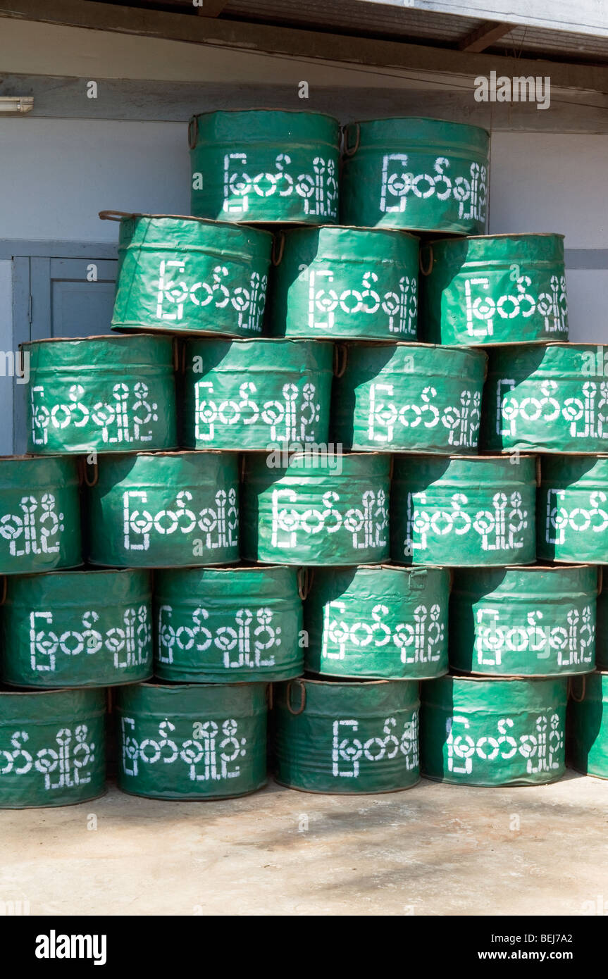 Myanmar oil hi-res stock photography and images - Alamy