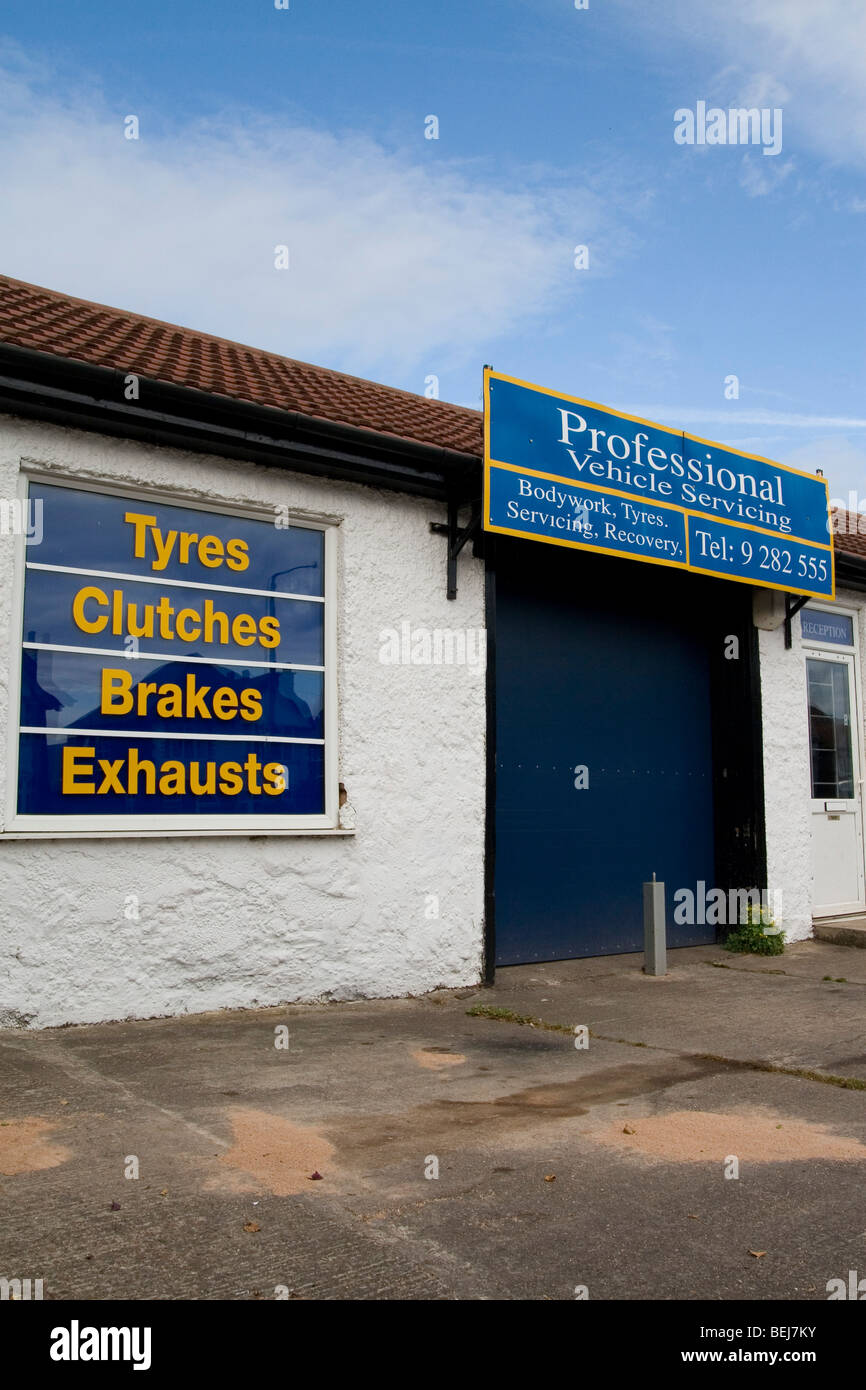 Professional Vehicle Servicing Garage Stock Photo - Alamy