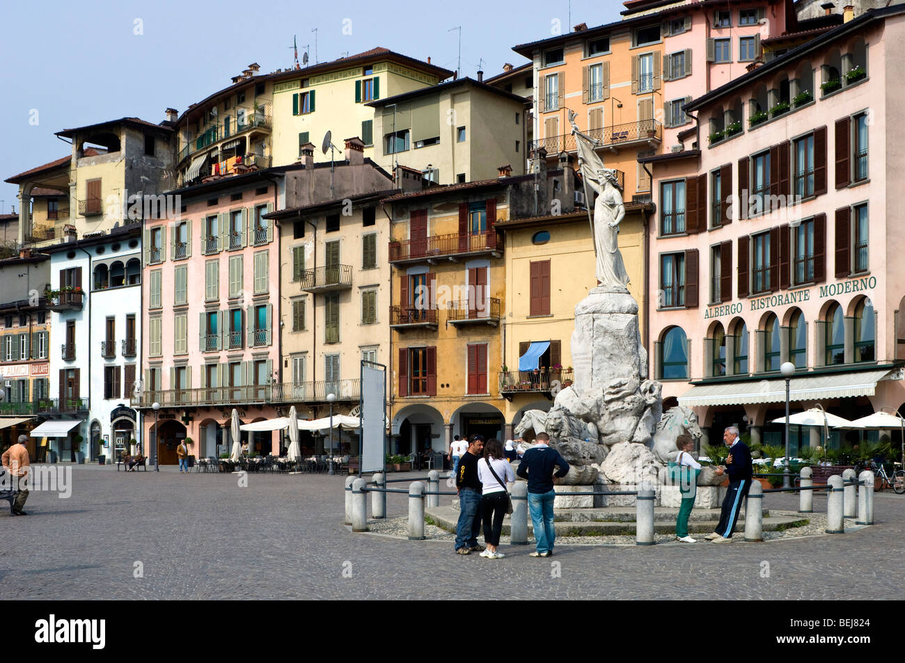 Lovere italy hi-res stock photography and images - Alamy