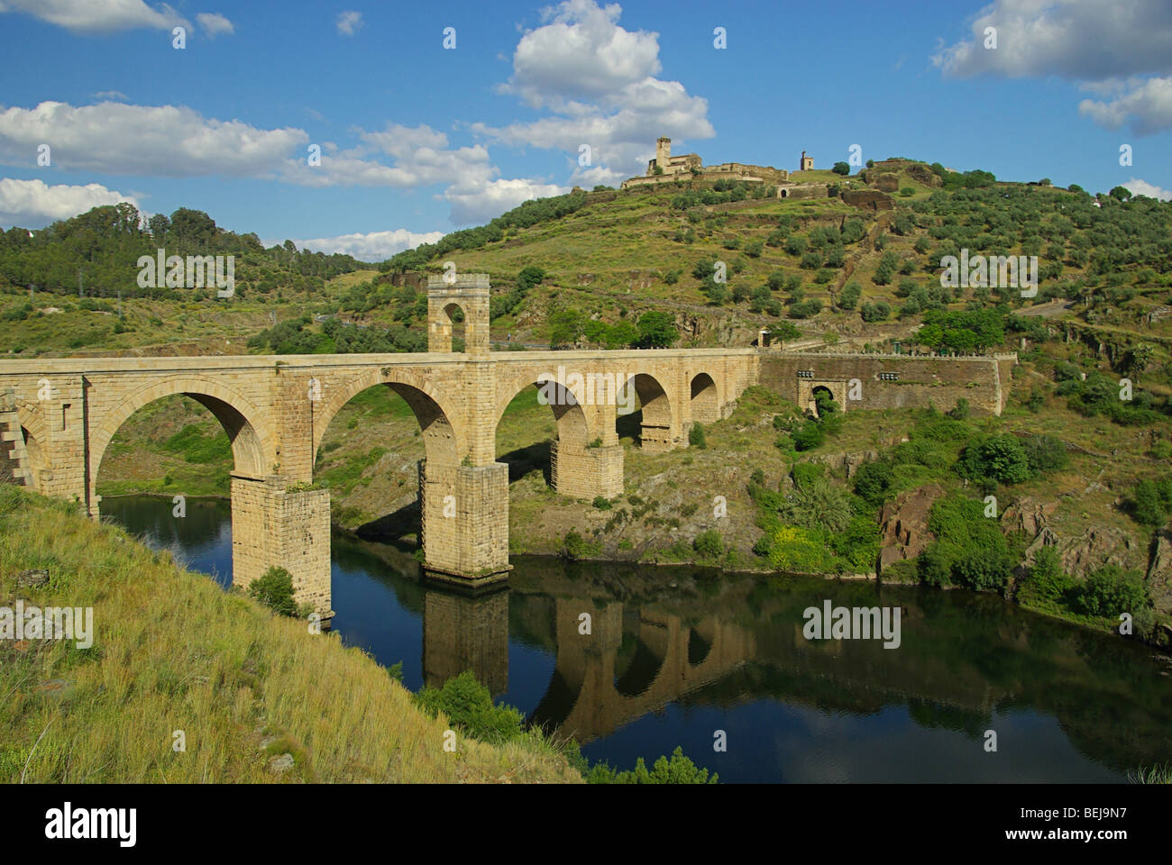 Roman bridge alcantara hi-res stock photography and images - Alamy