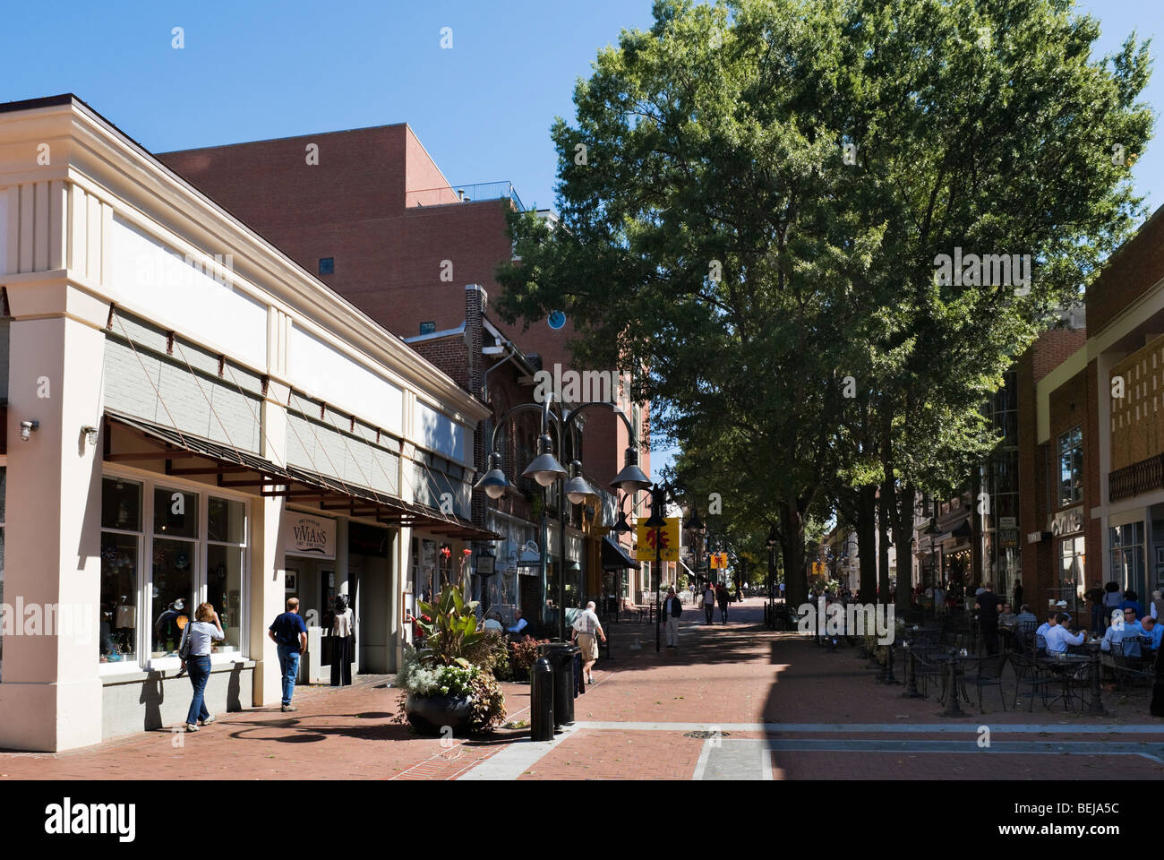 Cafes and shops on the pedestrianised Downtown Mall, Main Street ...