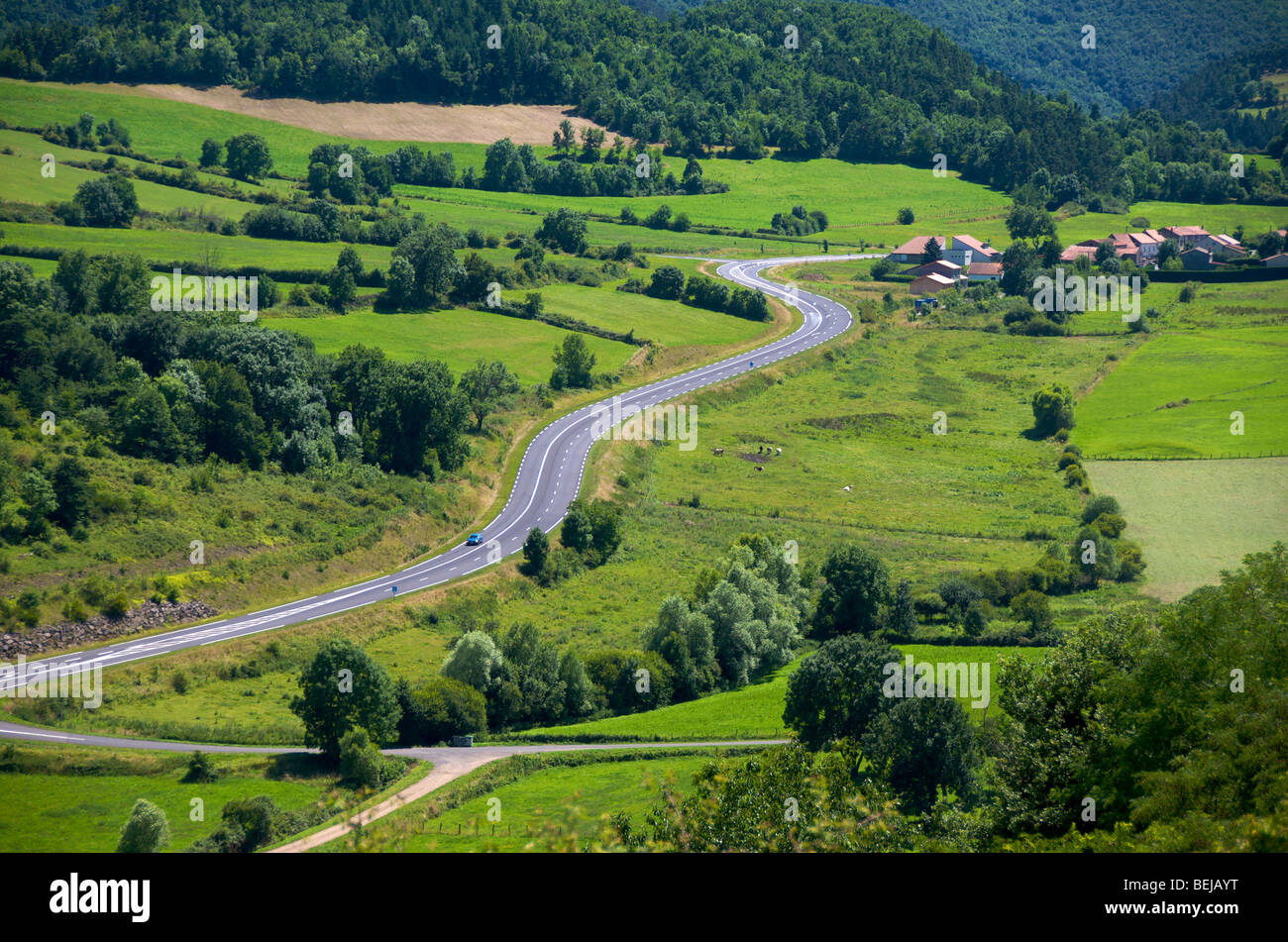 Small valley hi-res stock photography and images - Alamy