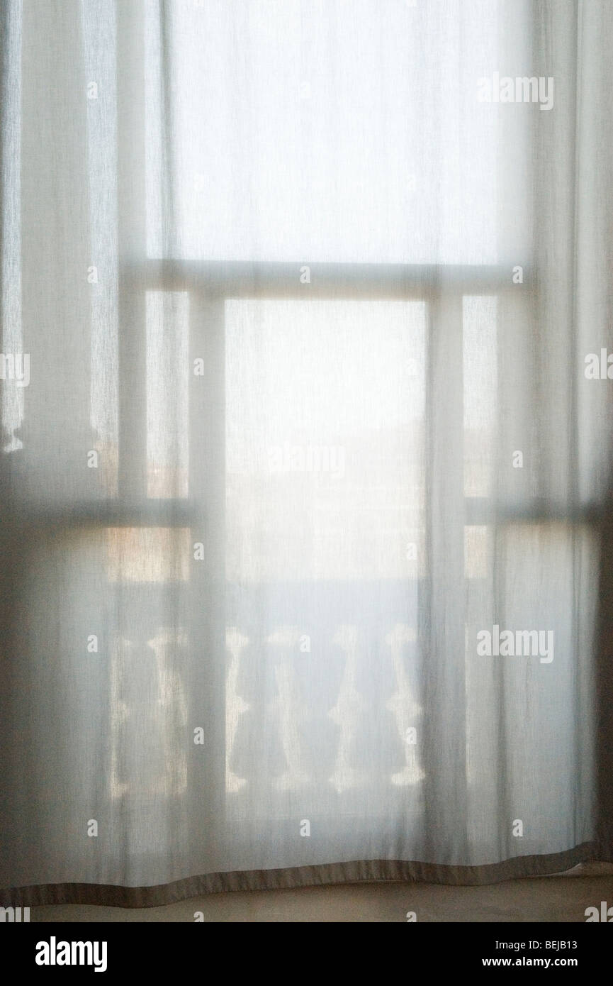 Light shining in through window hi-res stock photography and images - Alamy