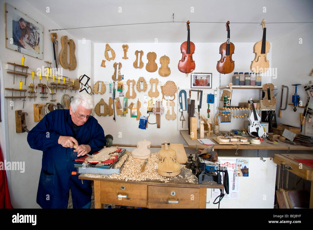 Francesco cavallo lute maker hi-res stock photography and images - Alamy