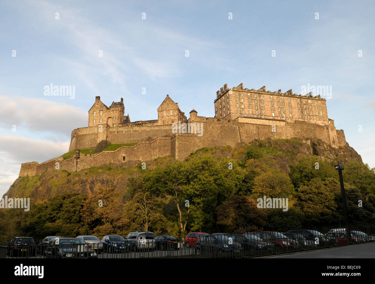 Edinburgh historic castle hi-res stock photography and images - Alamy