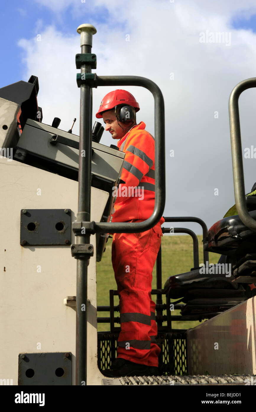 Wearing boiler suit hi-res stock photography and images - Alamy