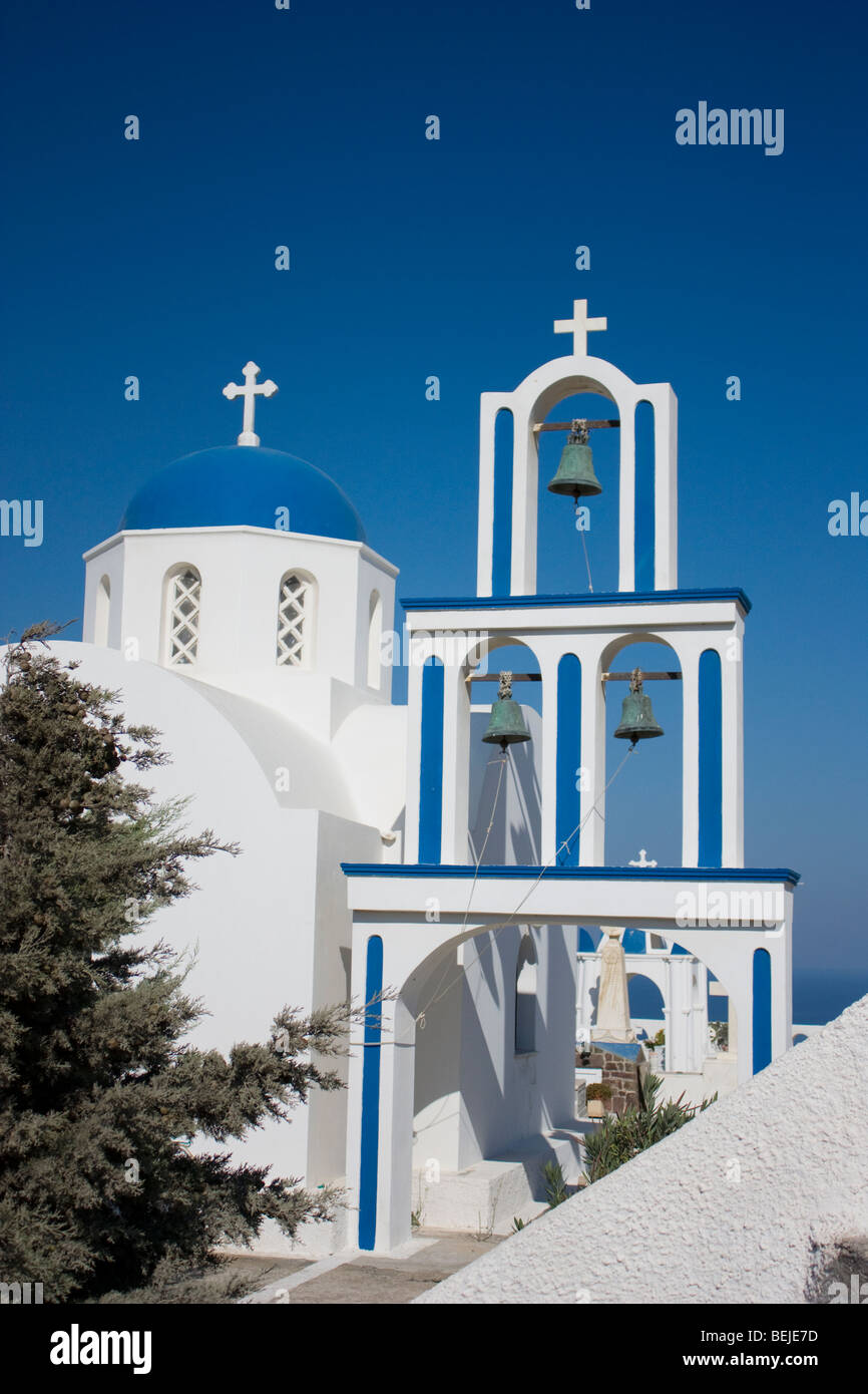 Santorini blue roof hi-res stock photography and images - Alamy