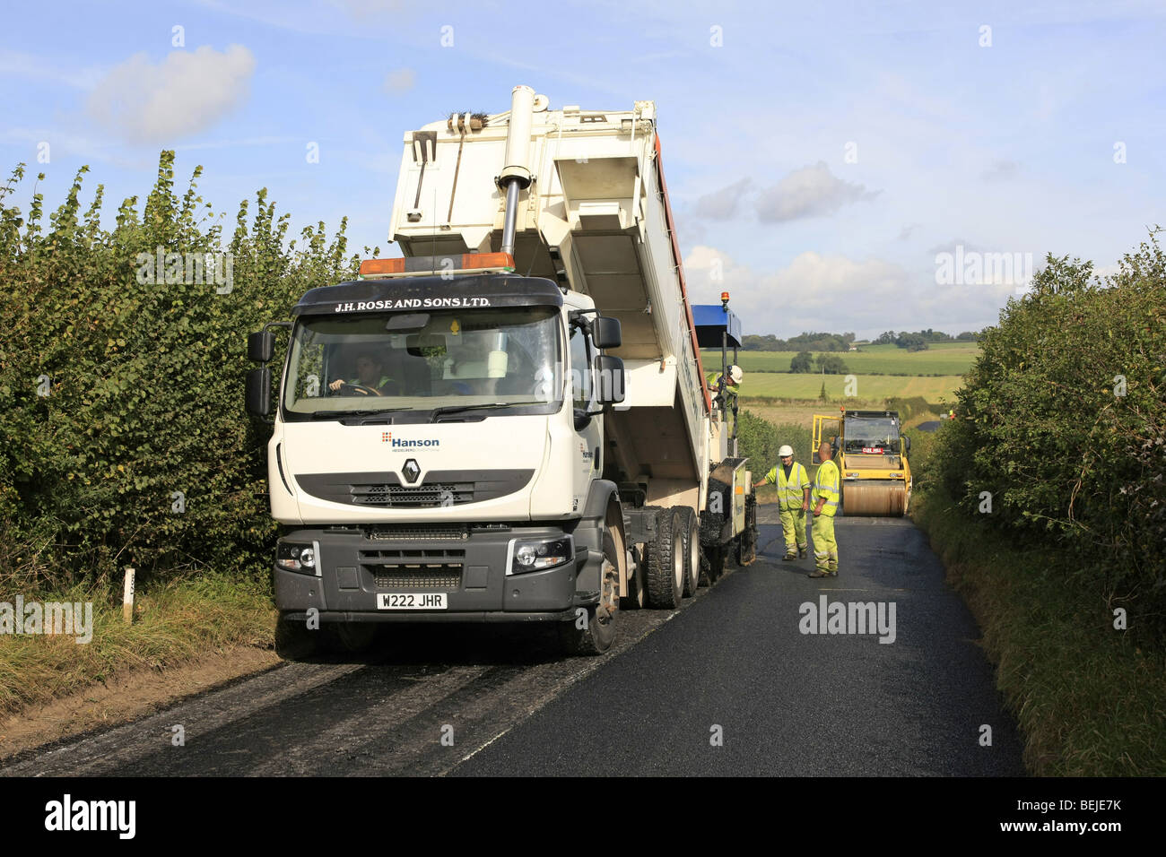 Tar lorry hi-res stock photography and images - Alamy