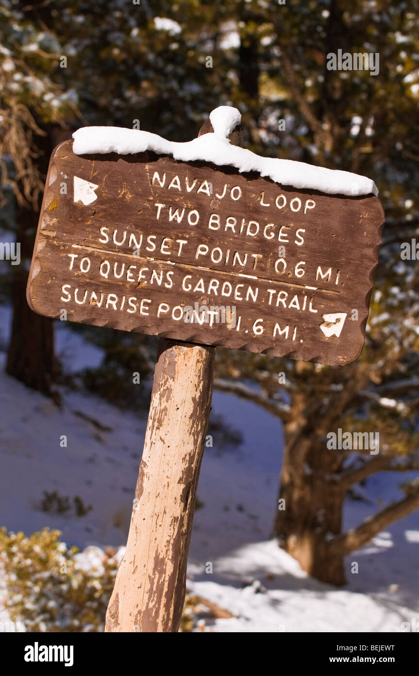 Trail sign along the Navajo Loop, Bryce Canyon National Park, Utah ...