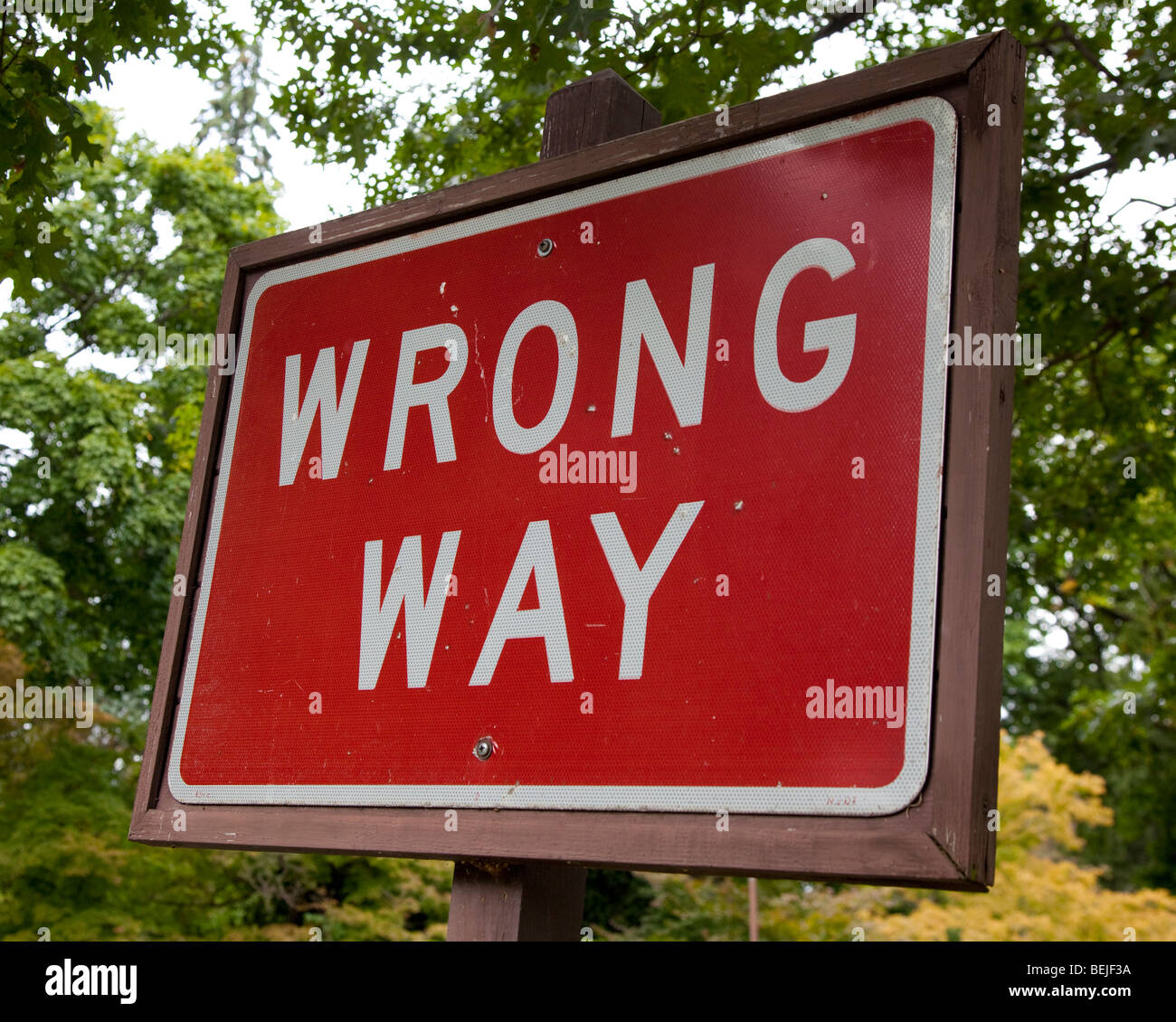 Wrong way sign Stock Photo - Alamy