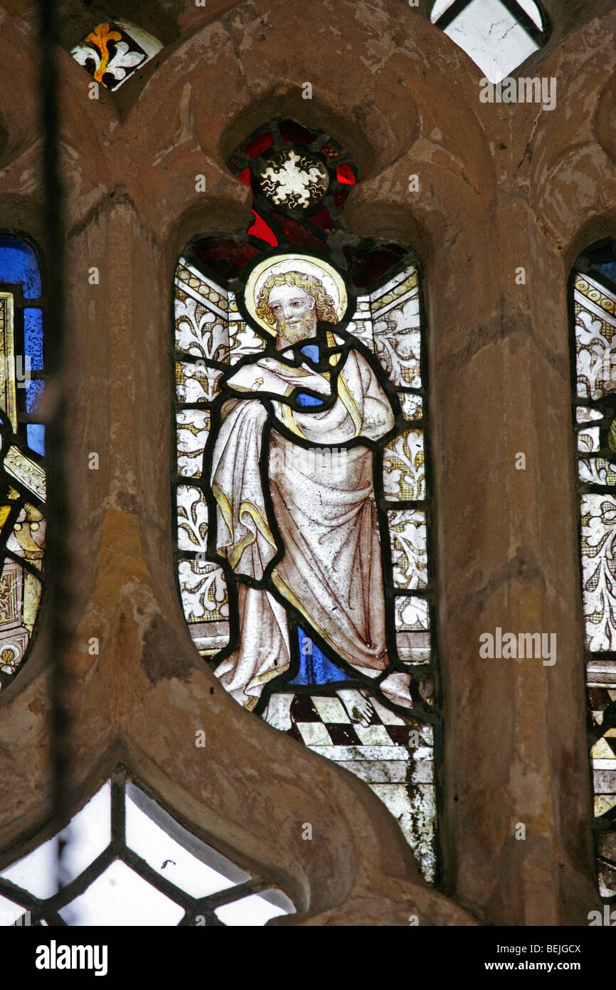 Medieval windows hi-res stock photography and images - Alamy