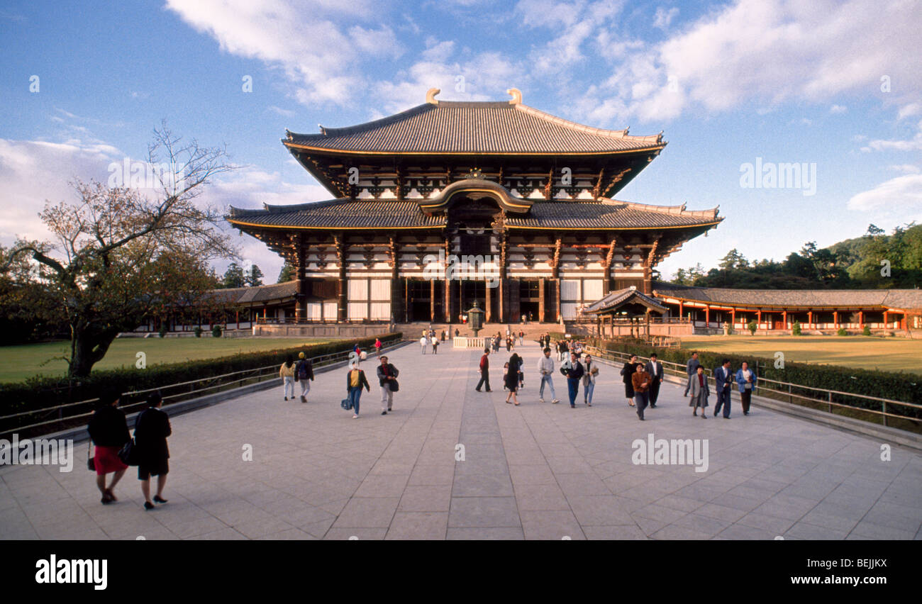 Exterior view of Todaiji (temple), Nara, Japan Stock Photo - Alamy