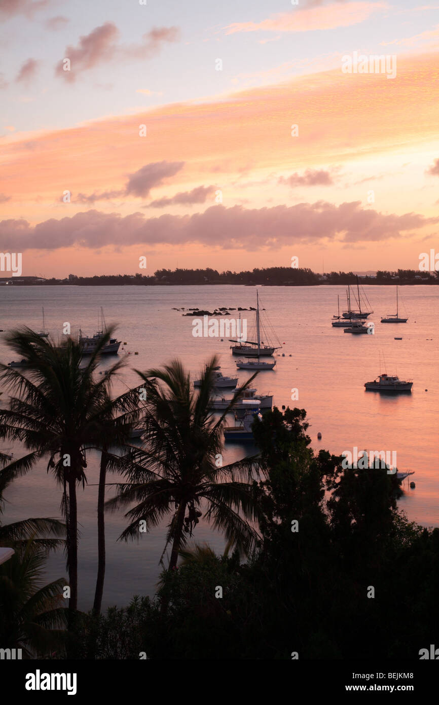 Bermuda beach sunset hi-res stock photography and images - Alamy