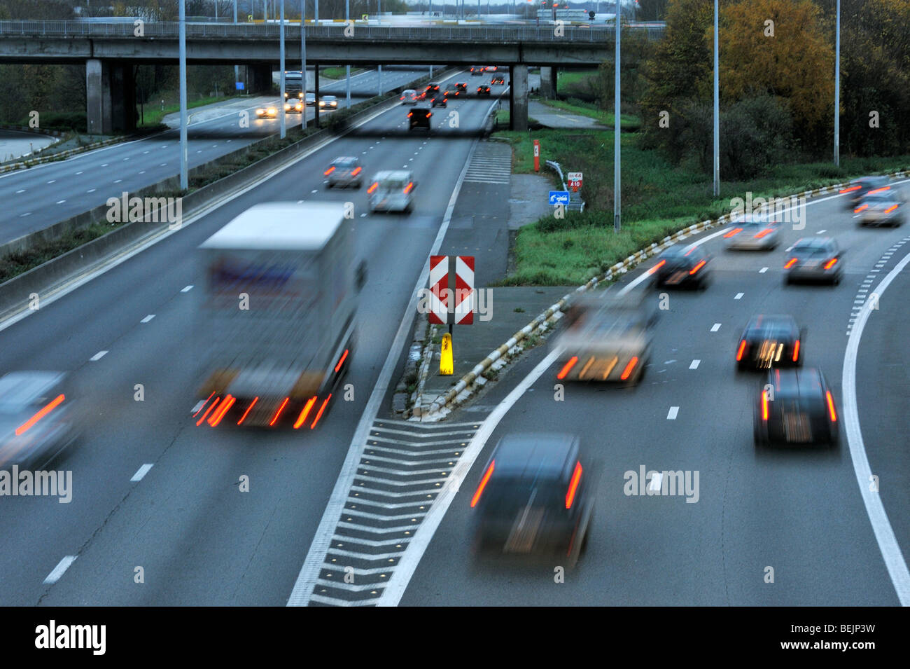 Rush hour traffic driving on hi-res stock photography and images - Alamy