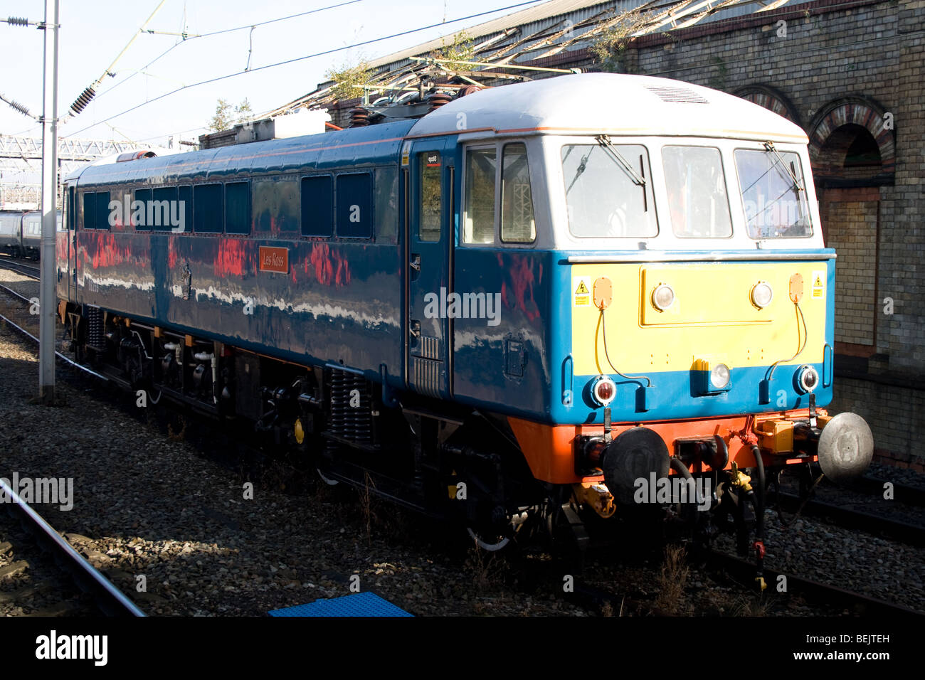 Class 86 locomotive hi-res stock photography and images - Alamy