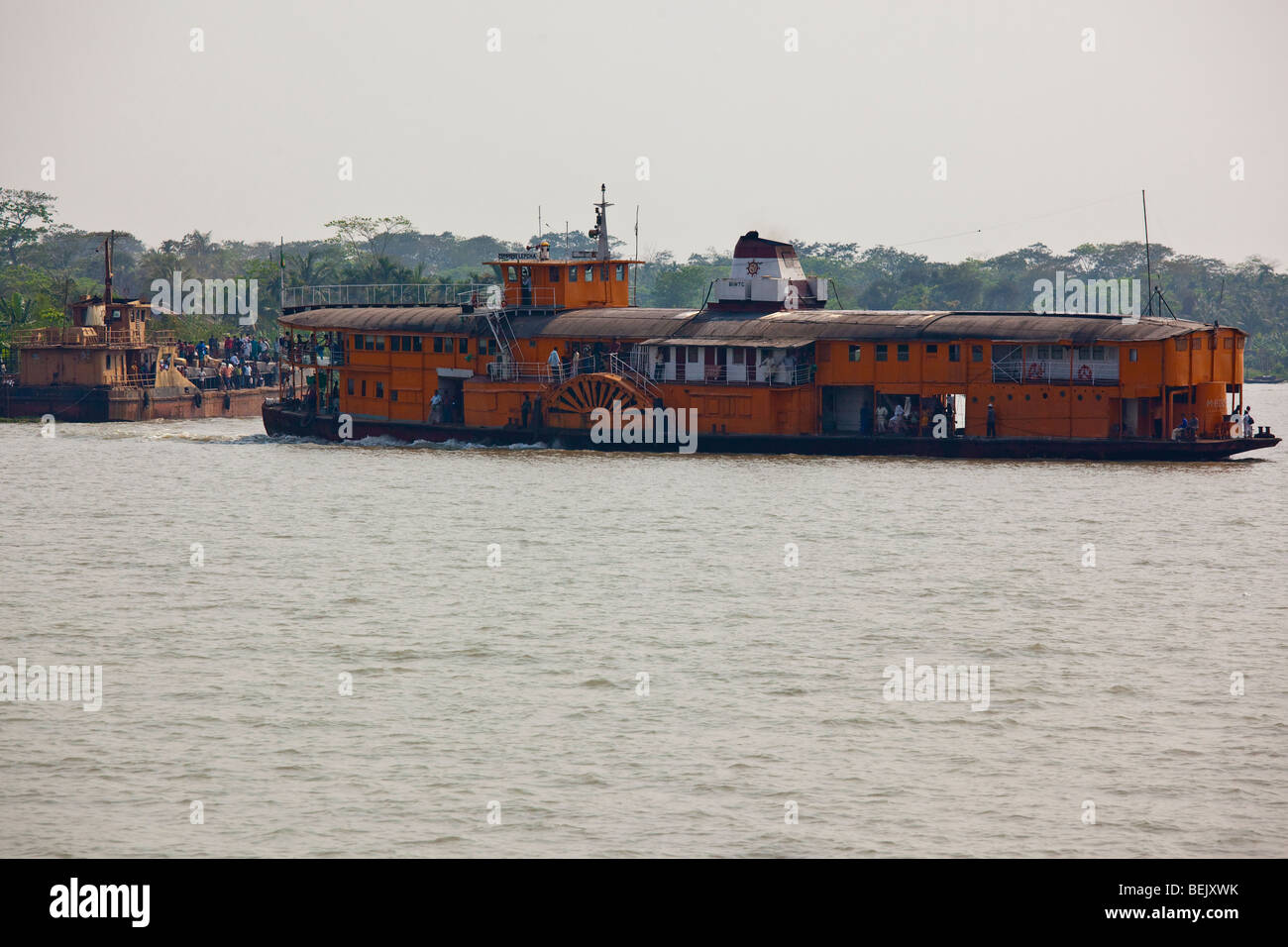 Bangladeshi paddle rocket hi-res stock photography and images - Alamy