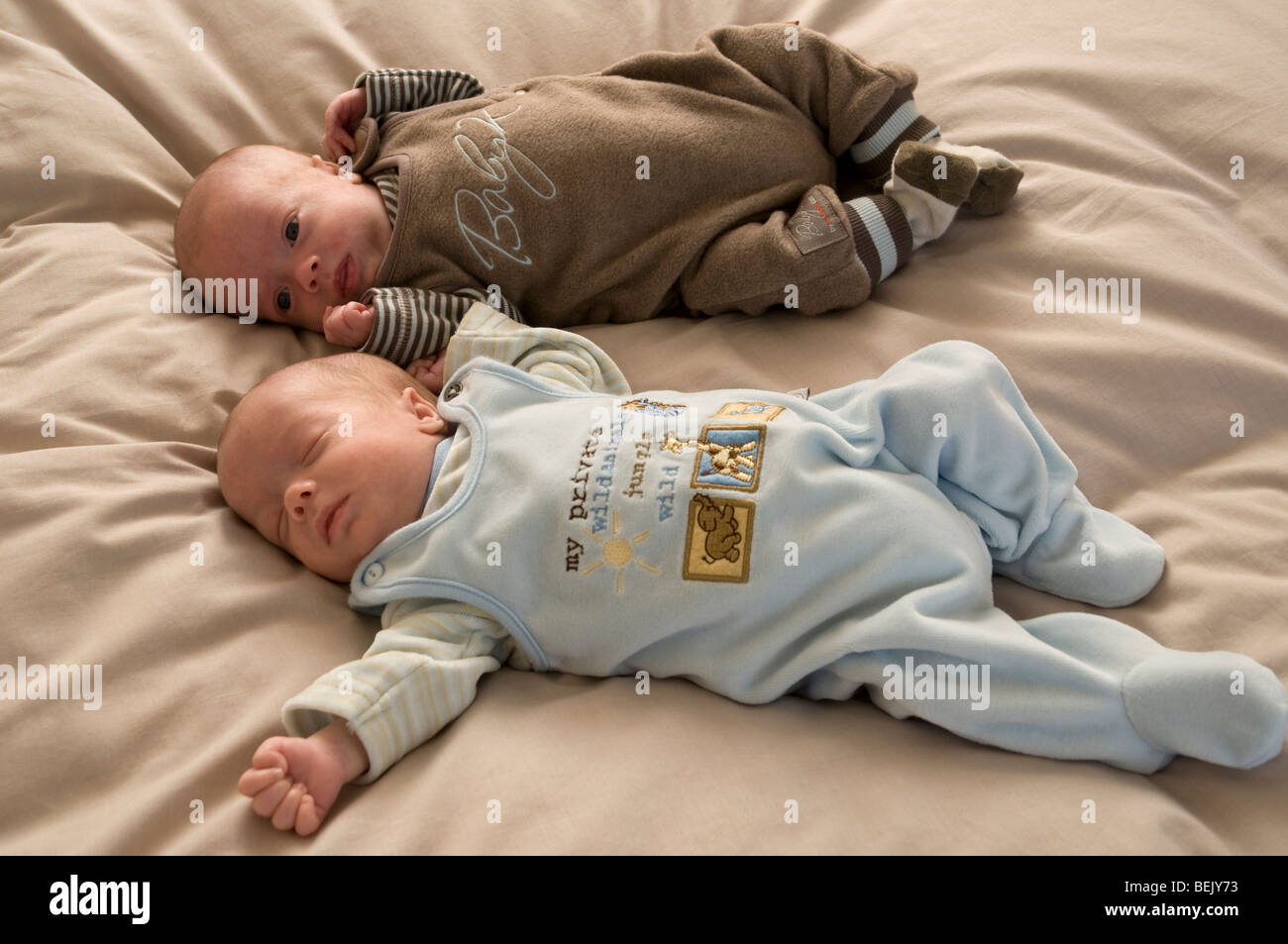 Premature baby babies hi-res stock photography and images - Alamy