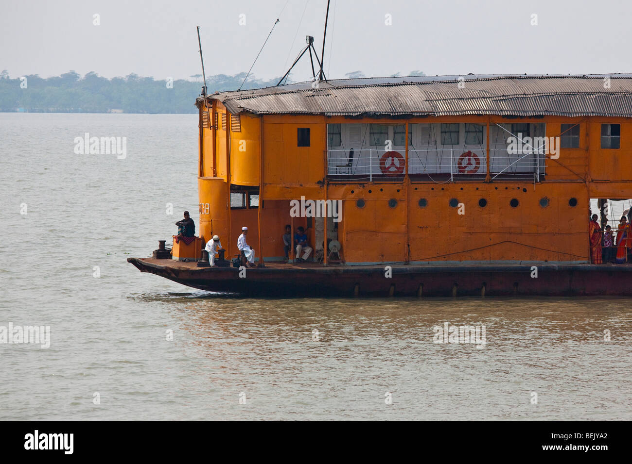 Bangladeshi traditional boat hi-res stock photography and images - Alamy
