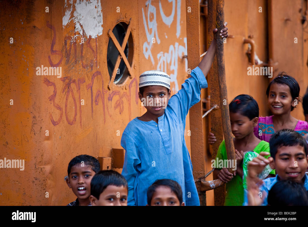 Boy at docks hi-res stock photography and images - Alamy