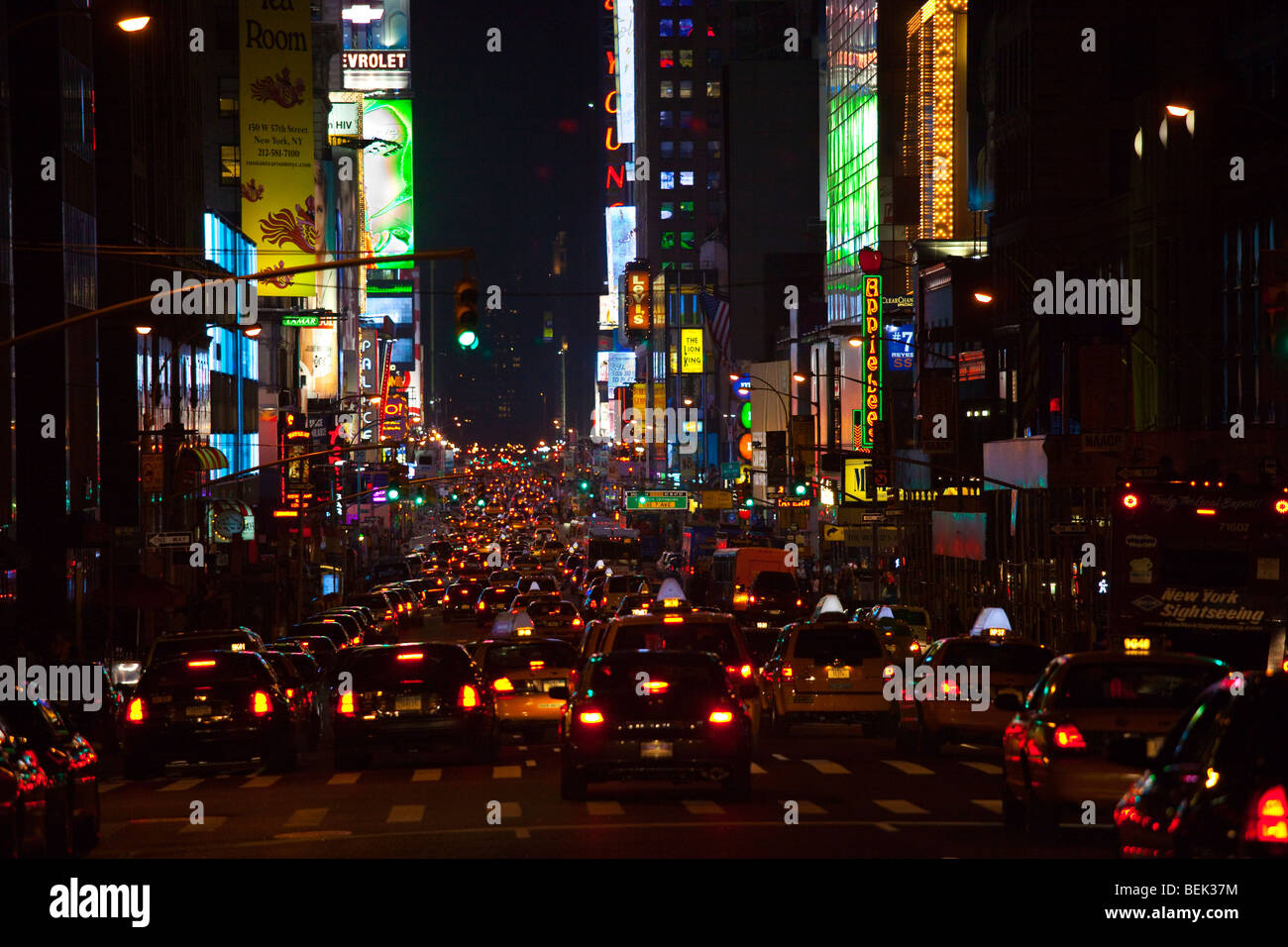 Traffic in times square new hi-res stock photography and images - Alamy
