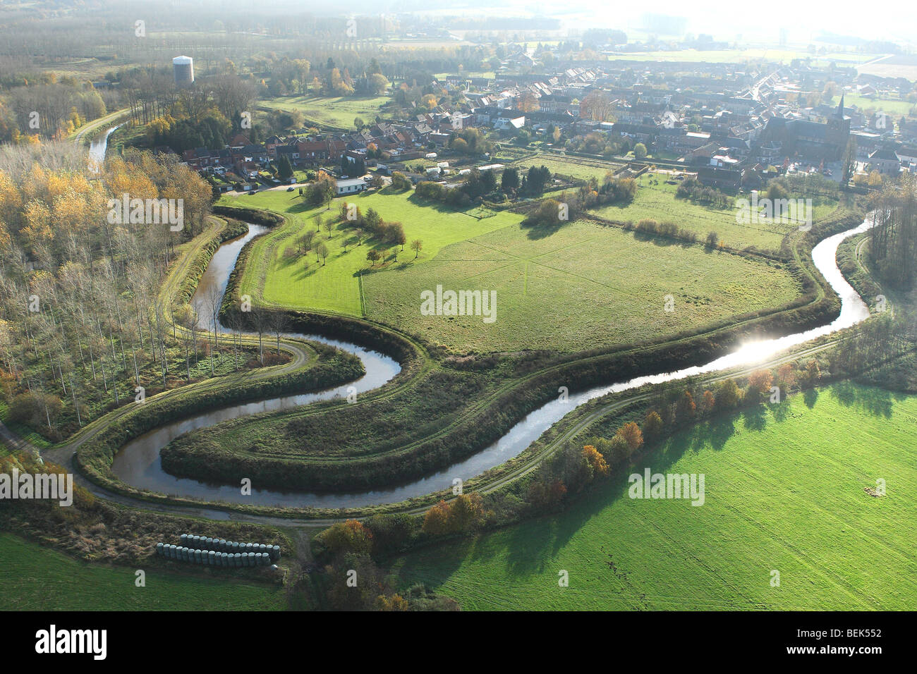 Fields, grasslands, forested area and urbanisation along river Demer ...