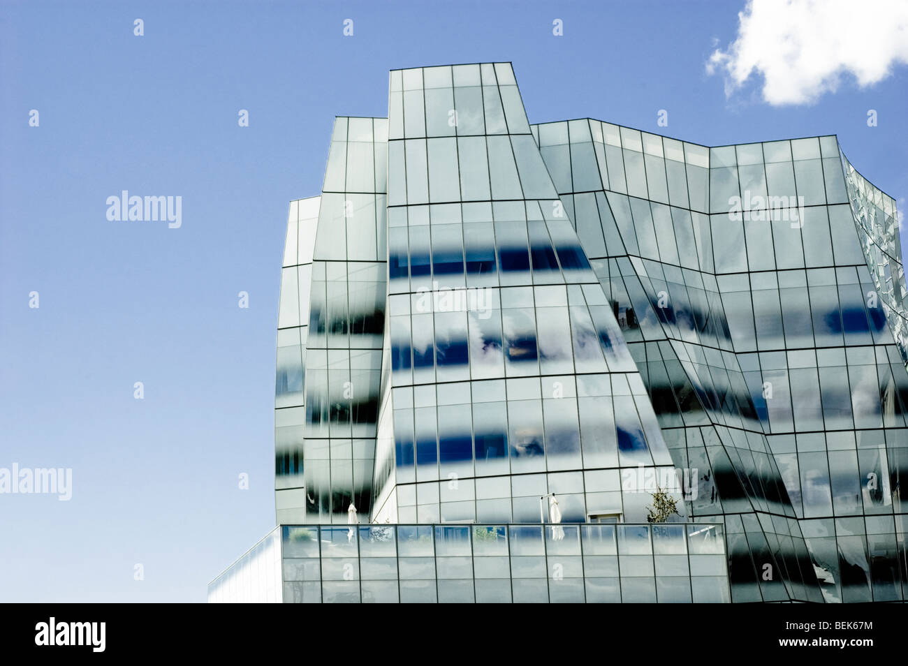 Exterior View of the IAC InterActiveCorp Building in New York City ...