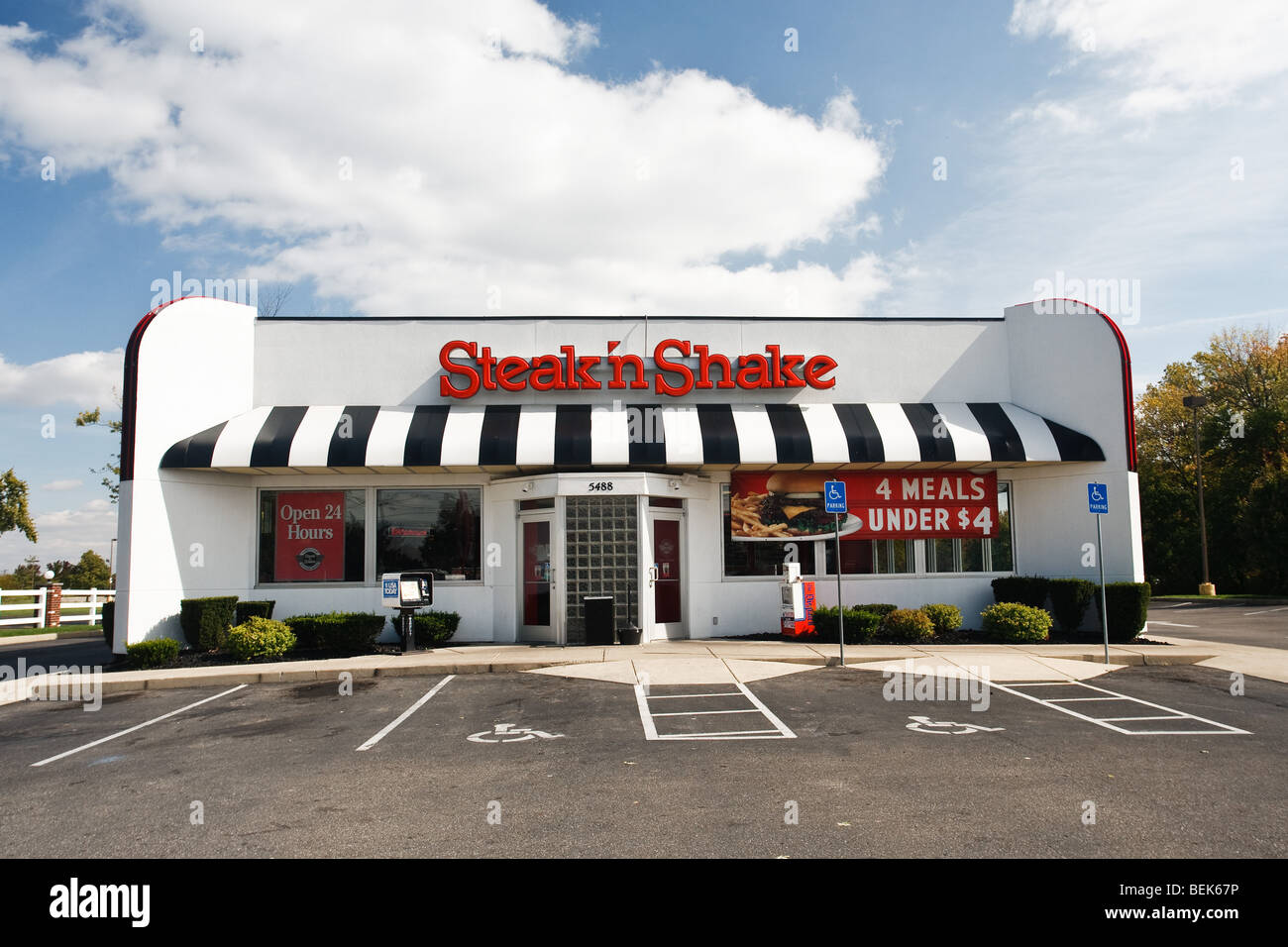 Steak 'n Shake Restaurant Stock Photo - Alamy