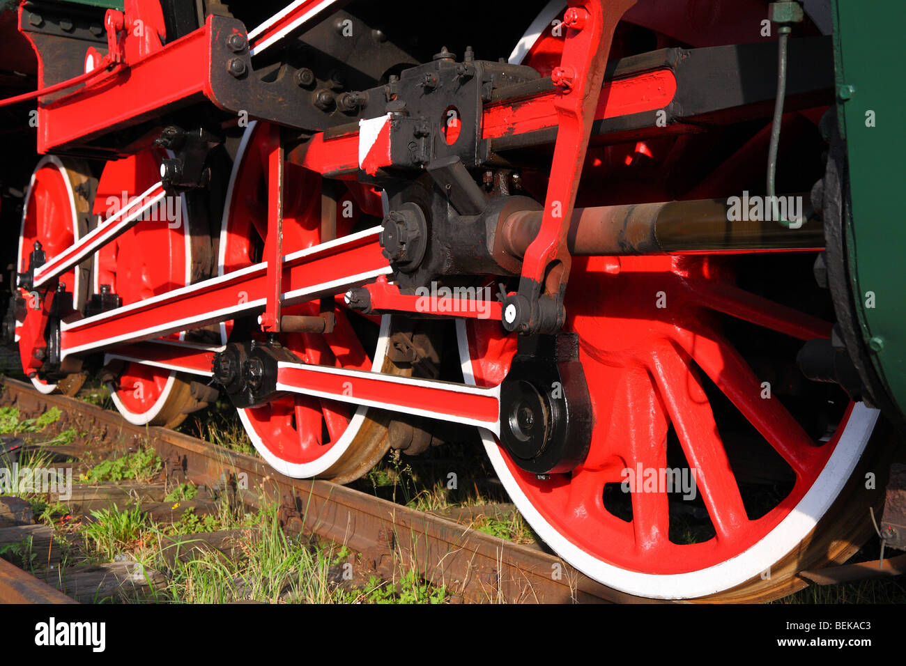 Steam engine wheels and propulsion mechanism Stock Photo - Alamy