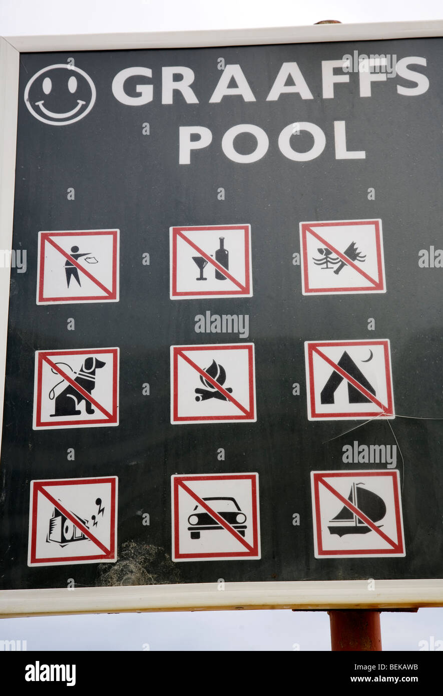 Pool Safety Sign Stock Photos & Pool Safety Sign Stock Images - Alamy