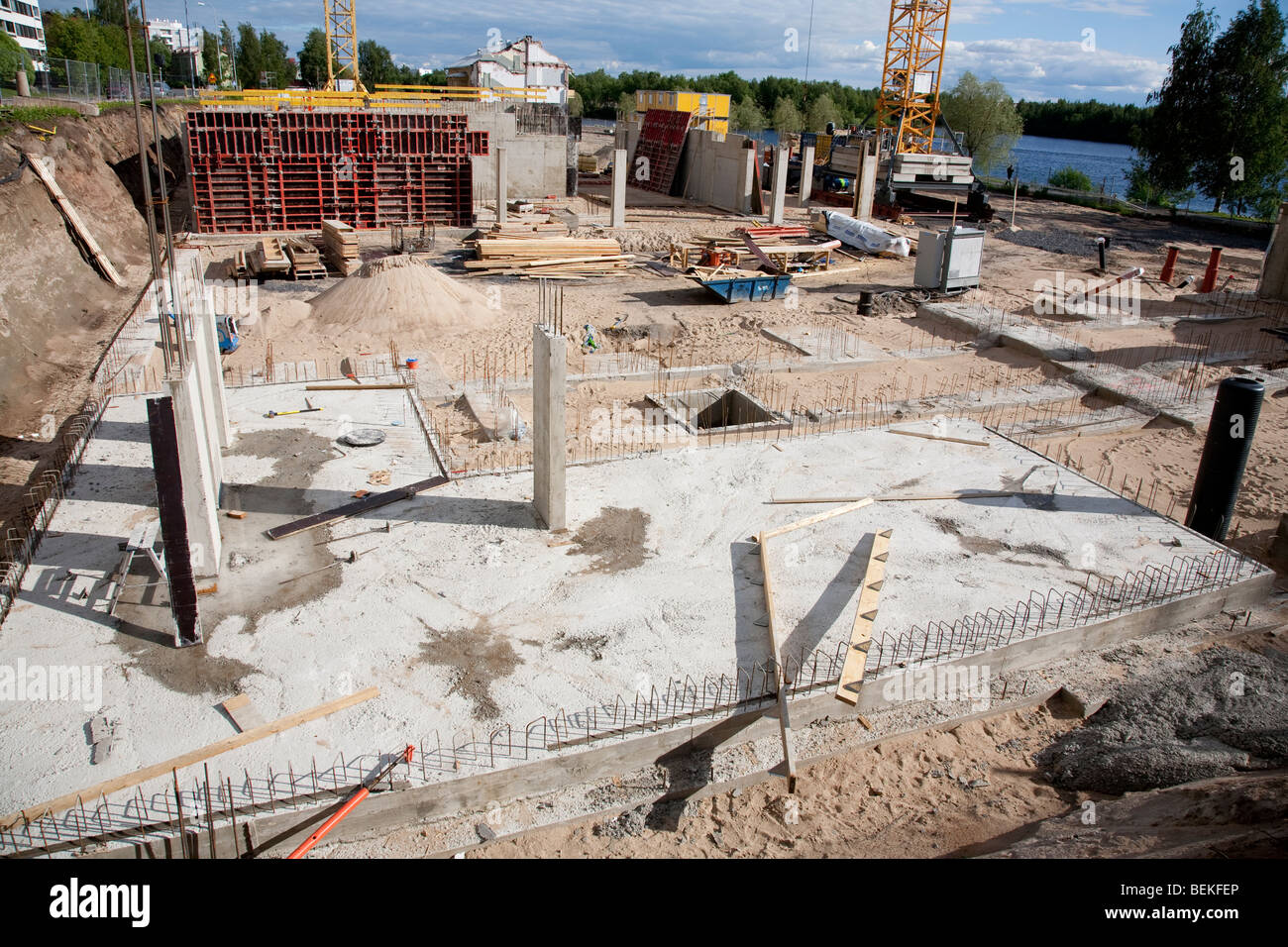 Block of flats foundations made of cast concrete slab and support ...