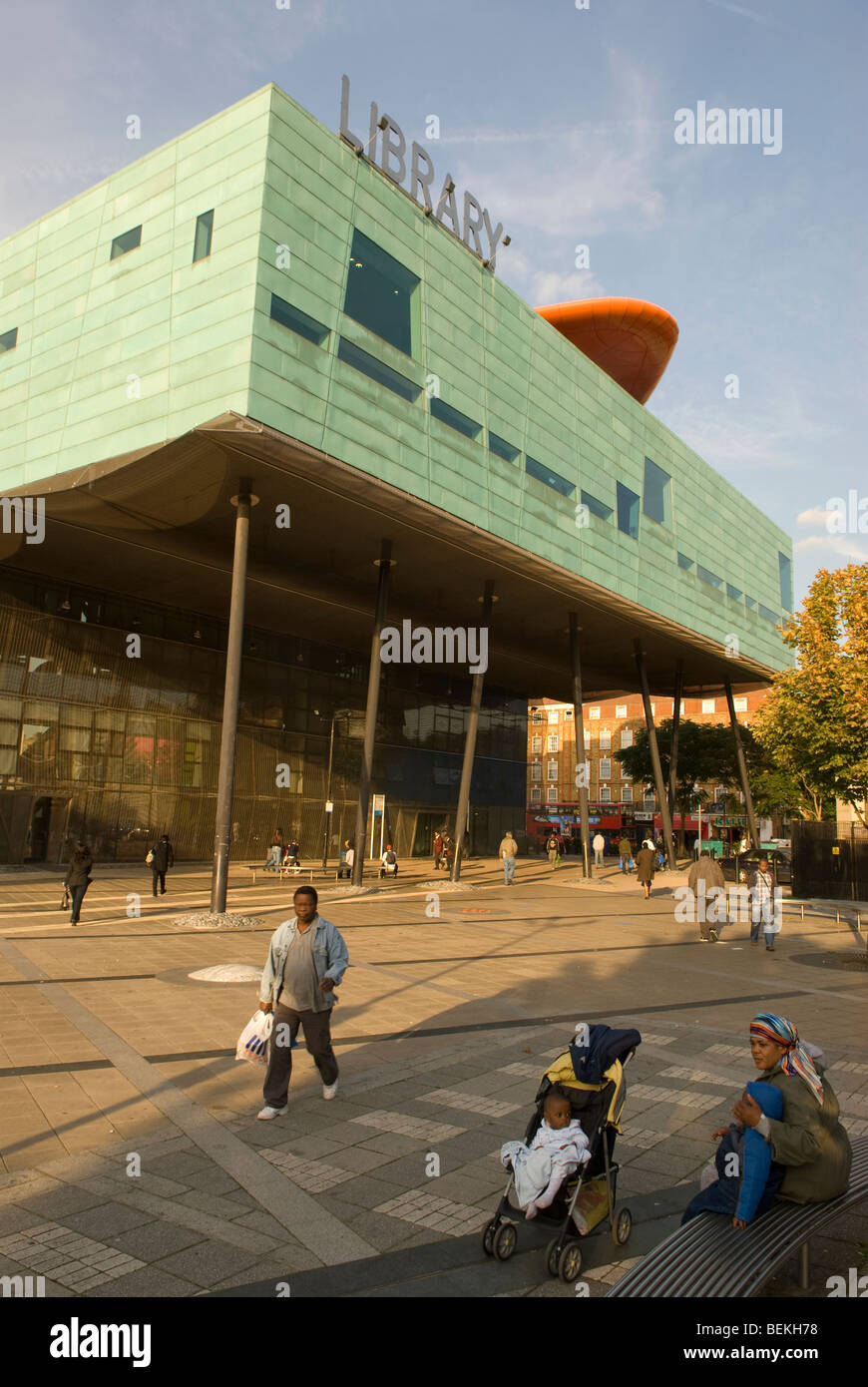 L shaped library hi-res stock photography and images - Alamy