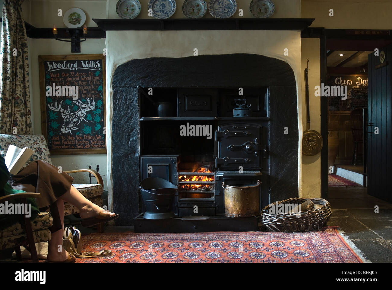 Sitting beside fire hi-res stock photography and images - Alamy