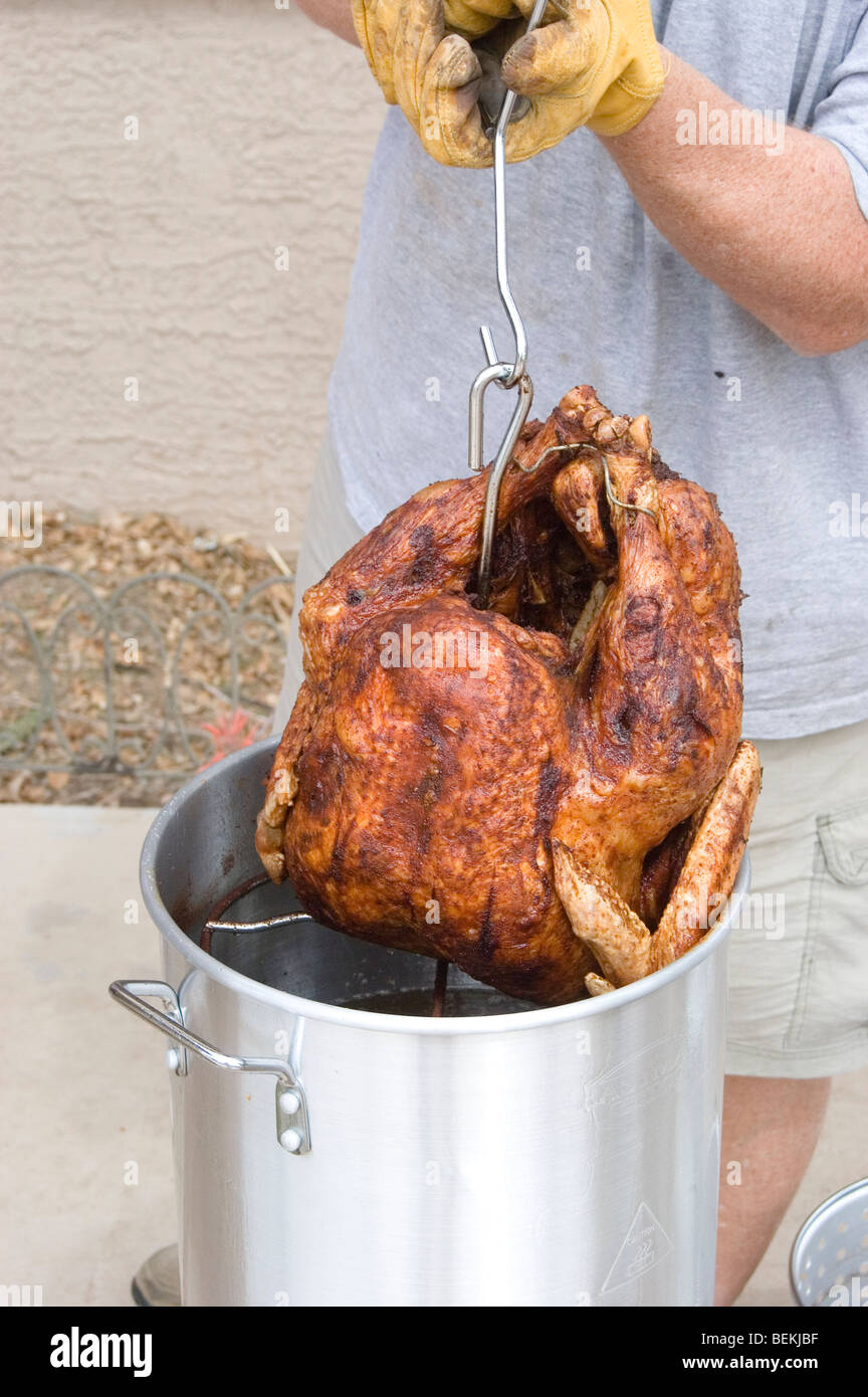 Deep cook pot hi-res stock photography and images - Alamy