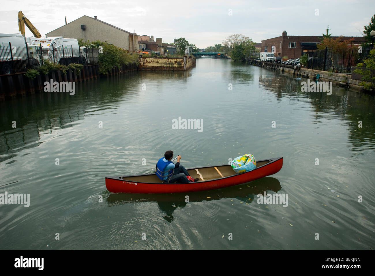 Canoers from the Gowanus Dredgers Canoe Club paddle the polluted ...