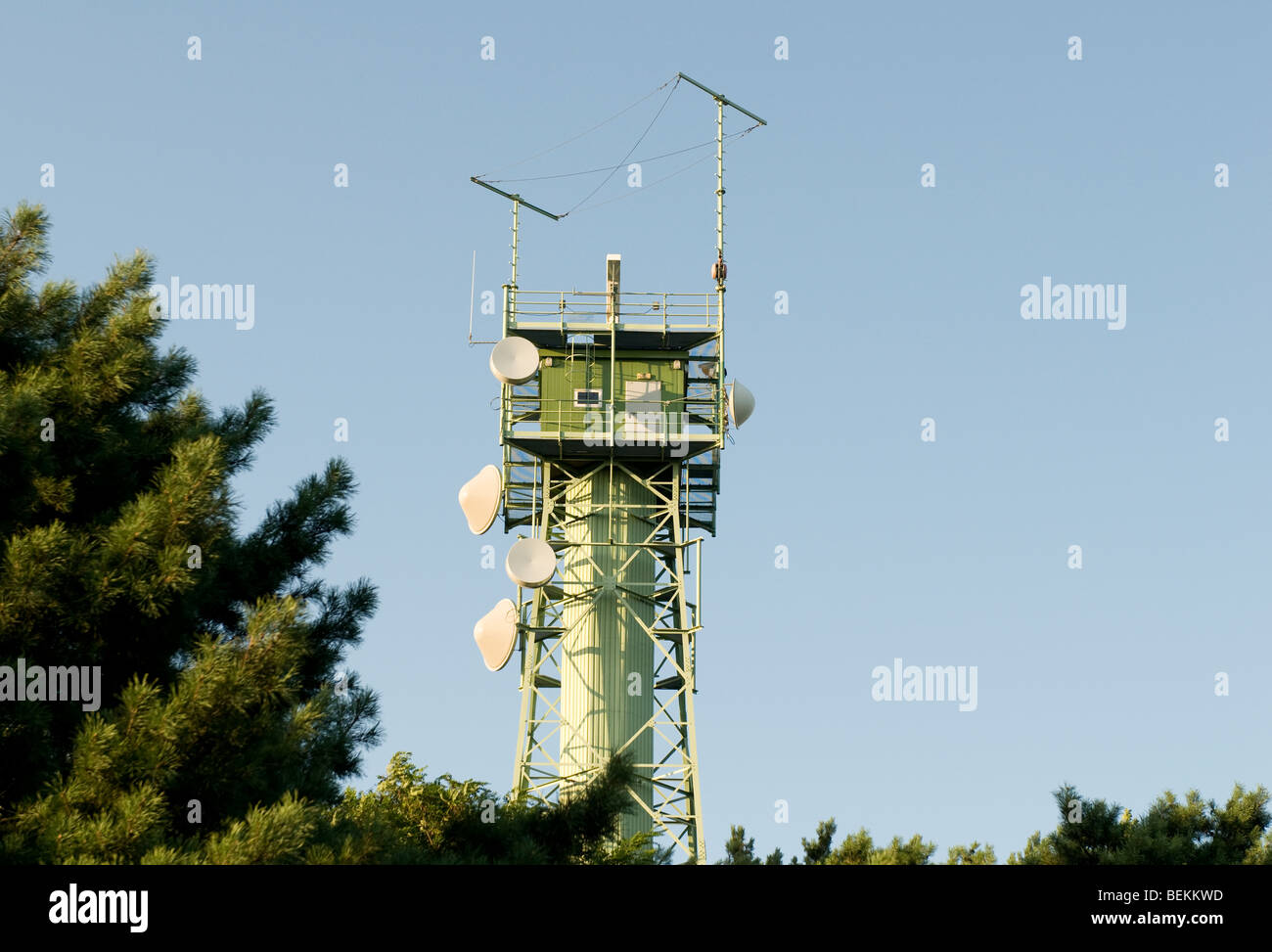 Central radar tower hi-res stock photography and images - Alamy