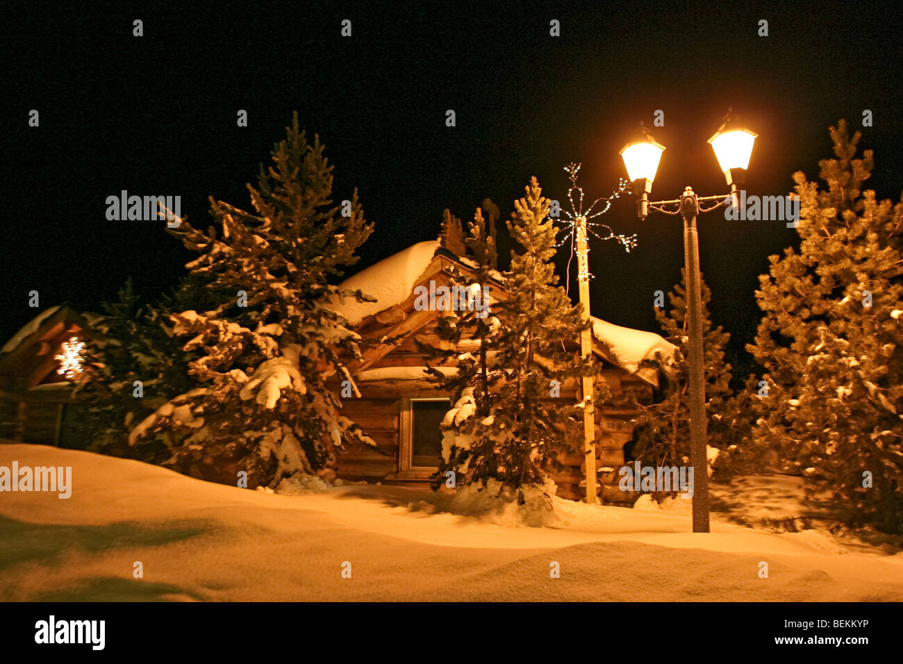 Log cabin night covered in hi-res stock photography and images - Alamy