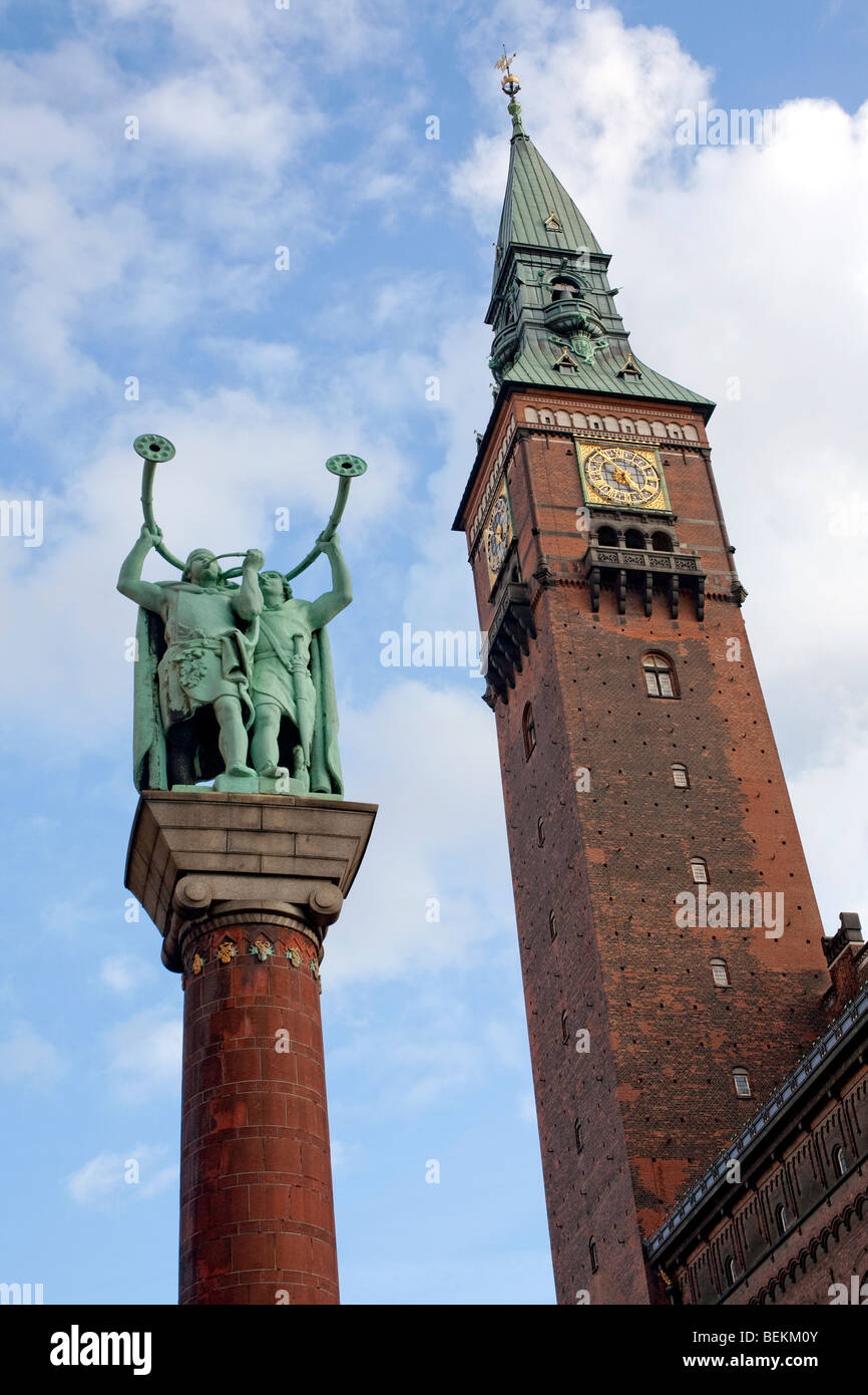 Statue of Viking Lur horn blowers and tower of the City Hall (Radhus ...