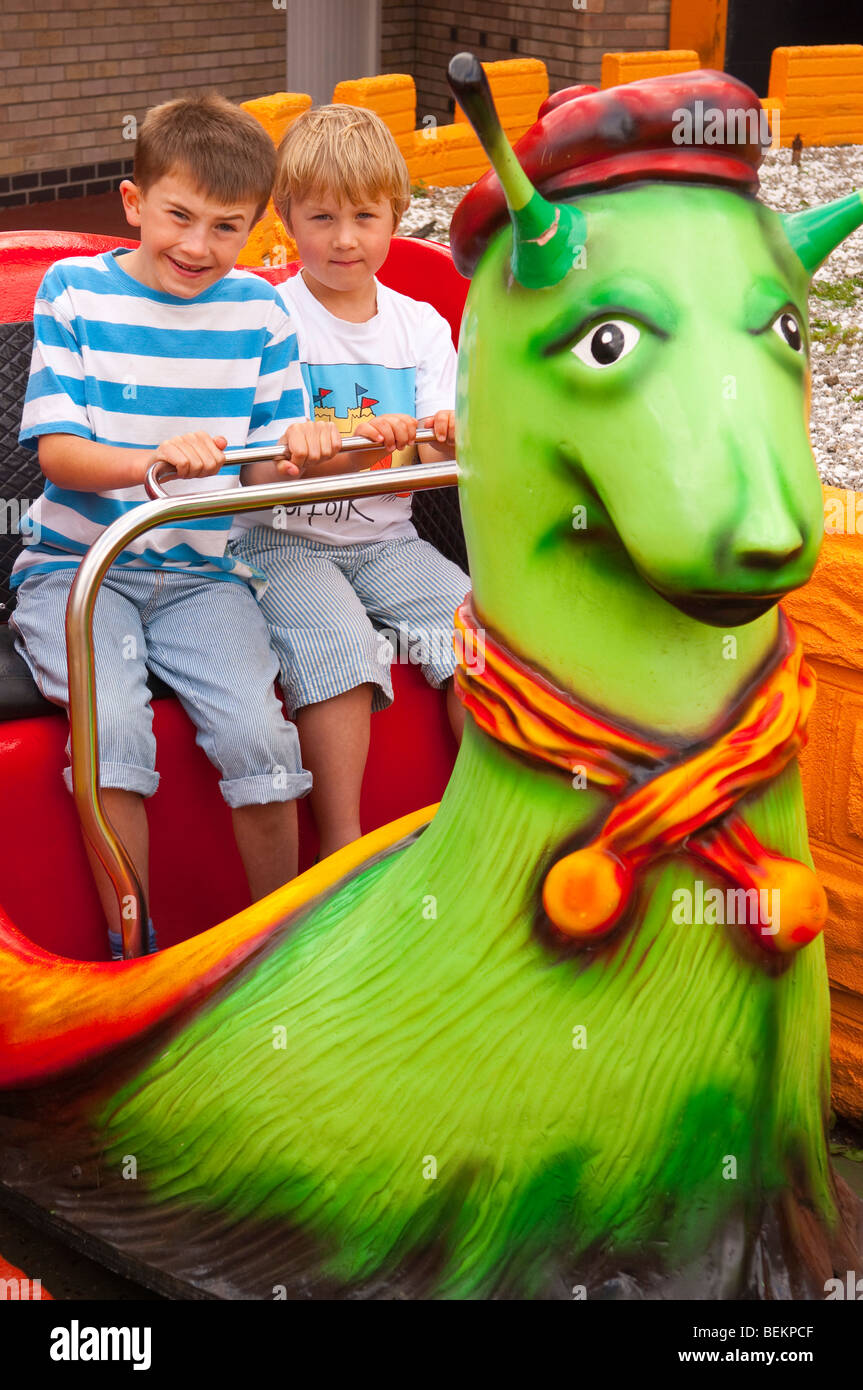 Snail ride hi-res stock photography and images - Alamy