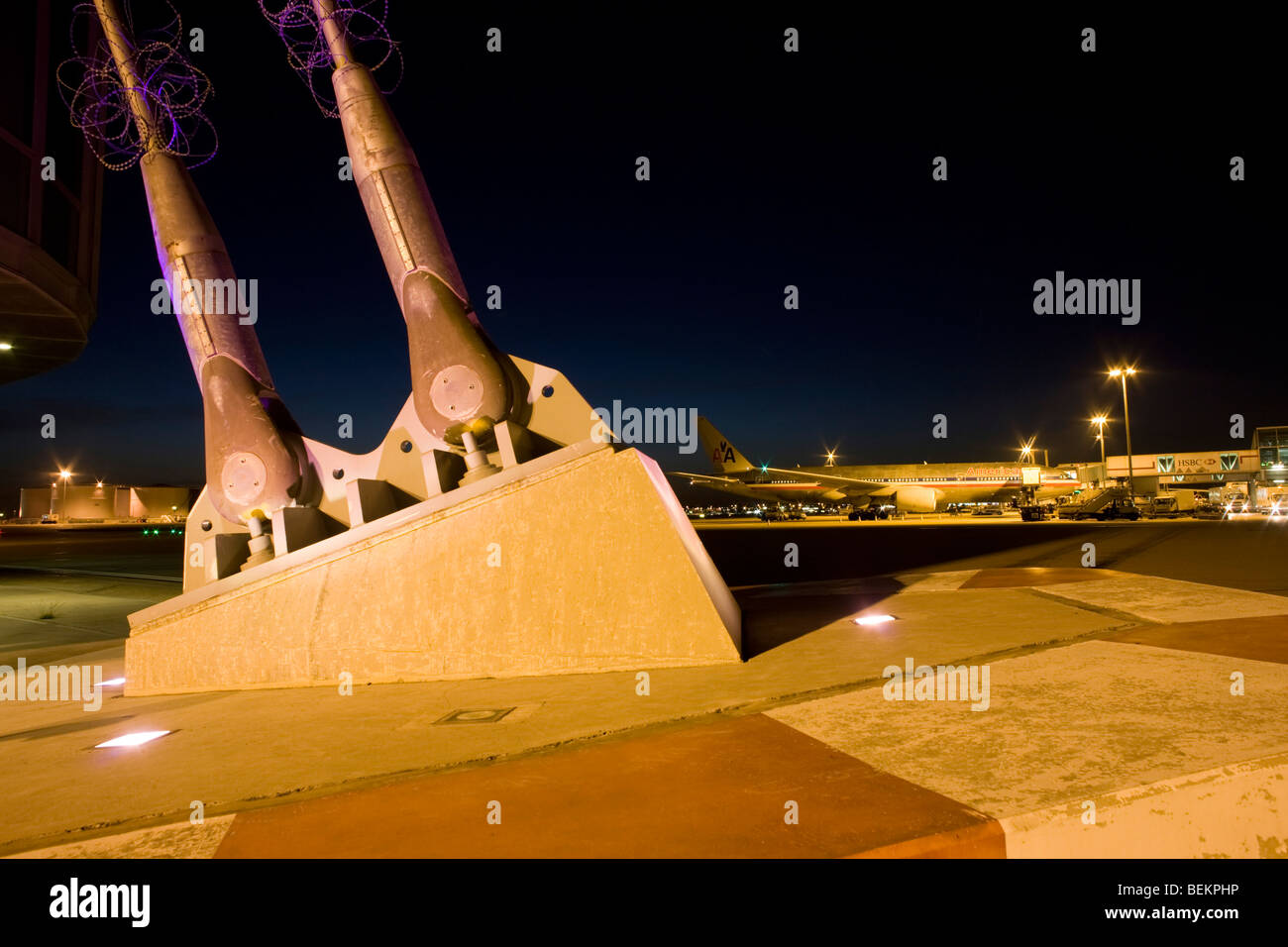 One of three footing support struts belonging to Heathrow Airport's new ...