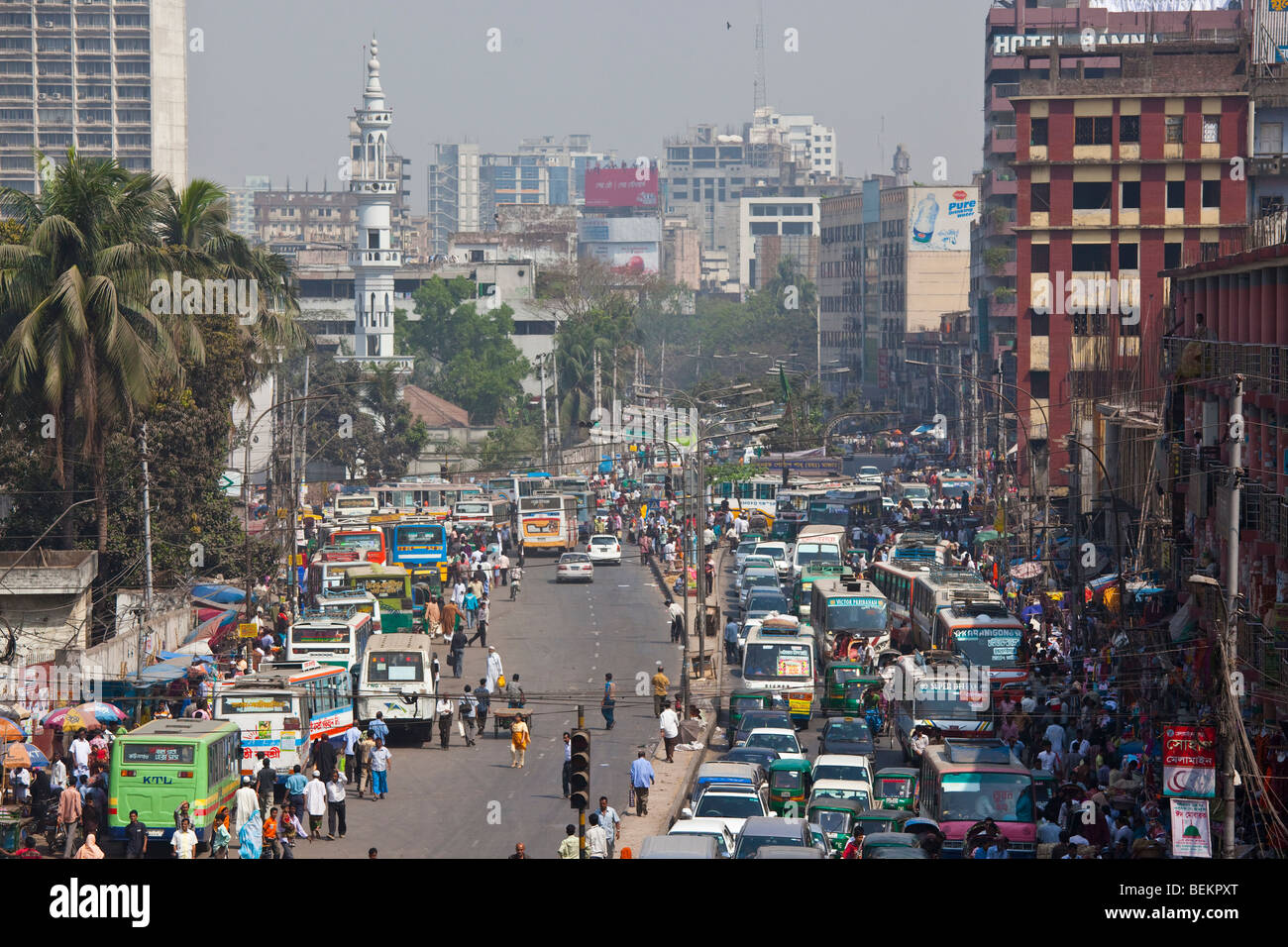 Busy street scene dhaka bangladesh hi-res stock photography and images - Alamy