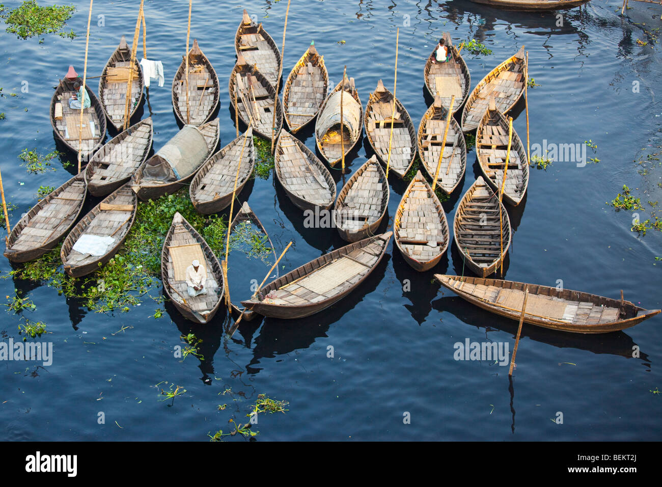 Dingi Nouka Rowboats in the Buriganga River in Dhaka Bangladesh Stock ...