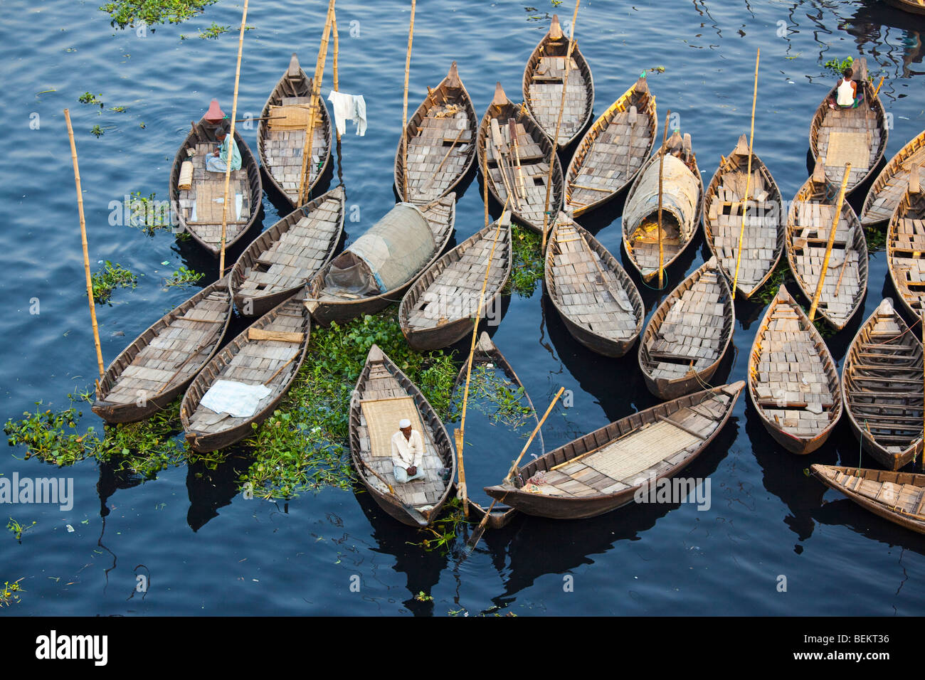Dingi Nouka Rowboats in the Buriganga River in Dhaka Bangladesh Stock ...