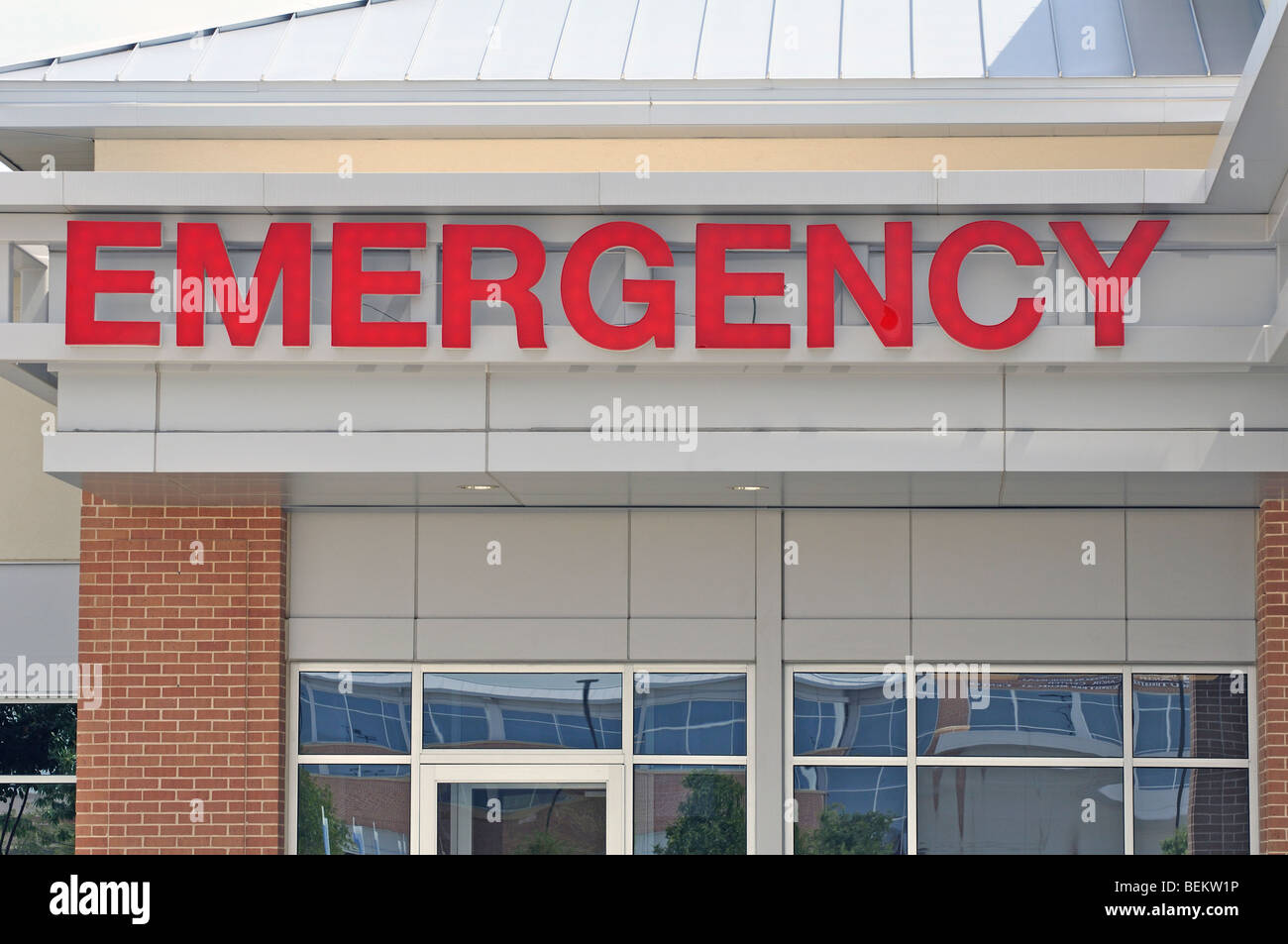 Emergency sign on hospital Stock Photo - Alamy