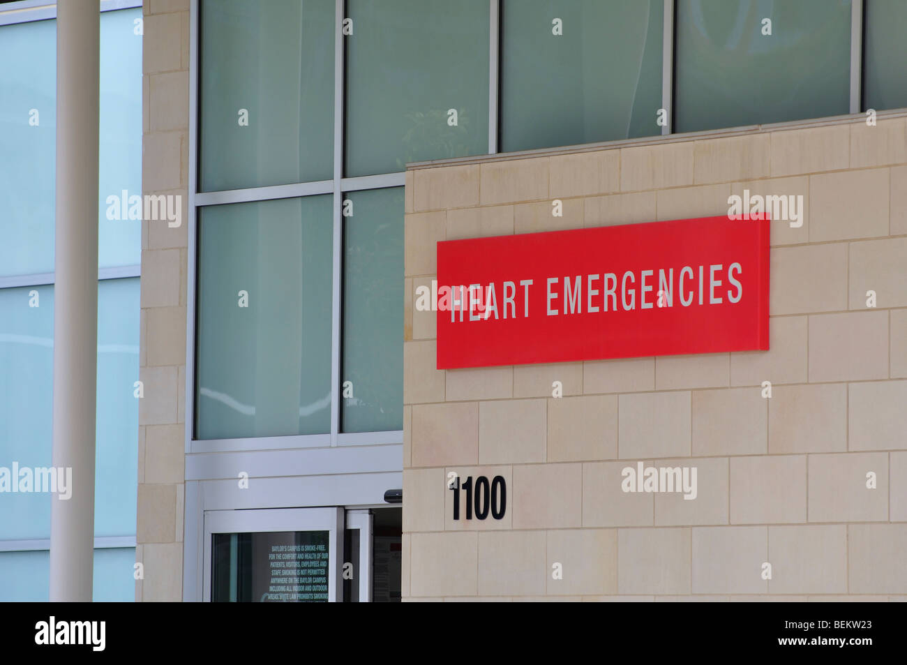Emergency sign on hospital Stock Photo - Alamy