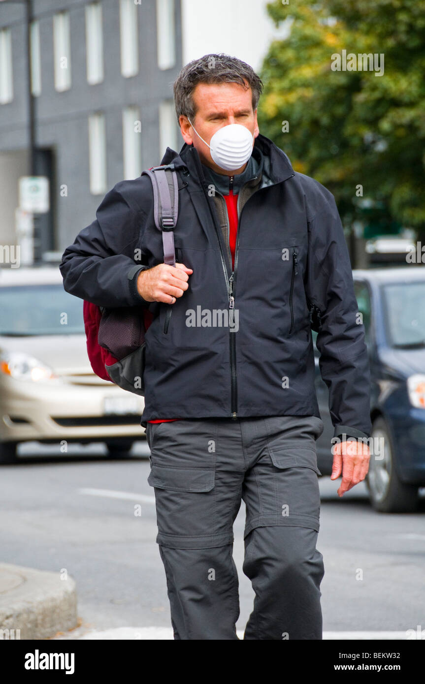 Wearing mask masks hi-res stock photography and images - Alamy
