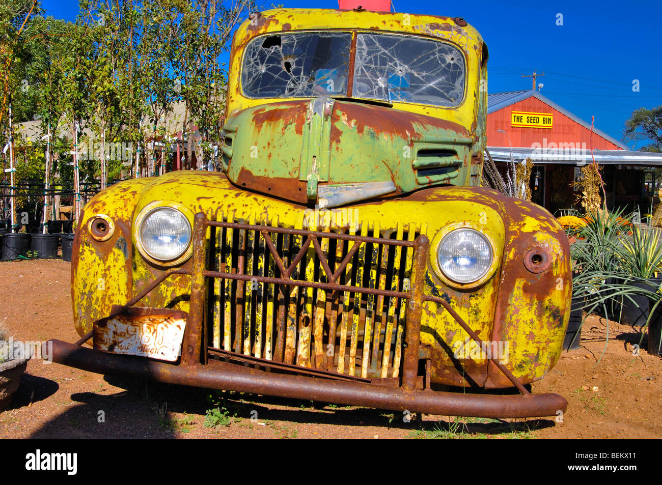 Rusted truck hi-res stock photography and images - Alamy
